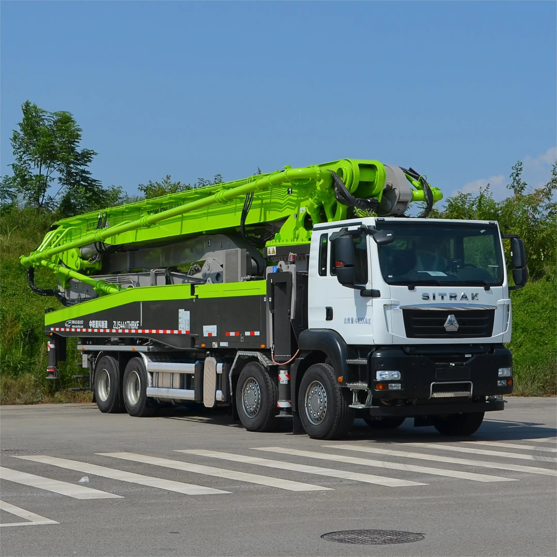 Zoomlion 59M Concrete Pump Truck ZLJ5450THBKF 59X-6RZ 341KW Engine ...