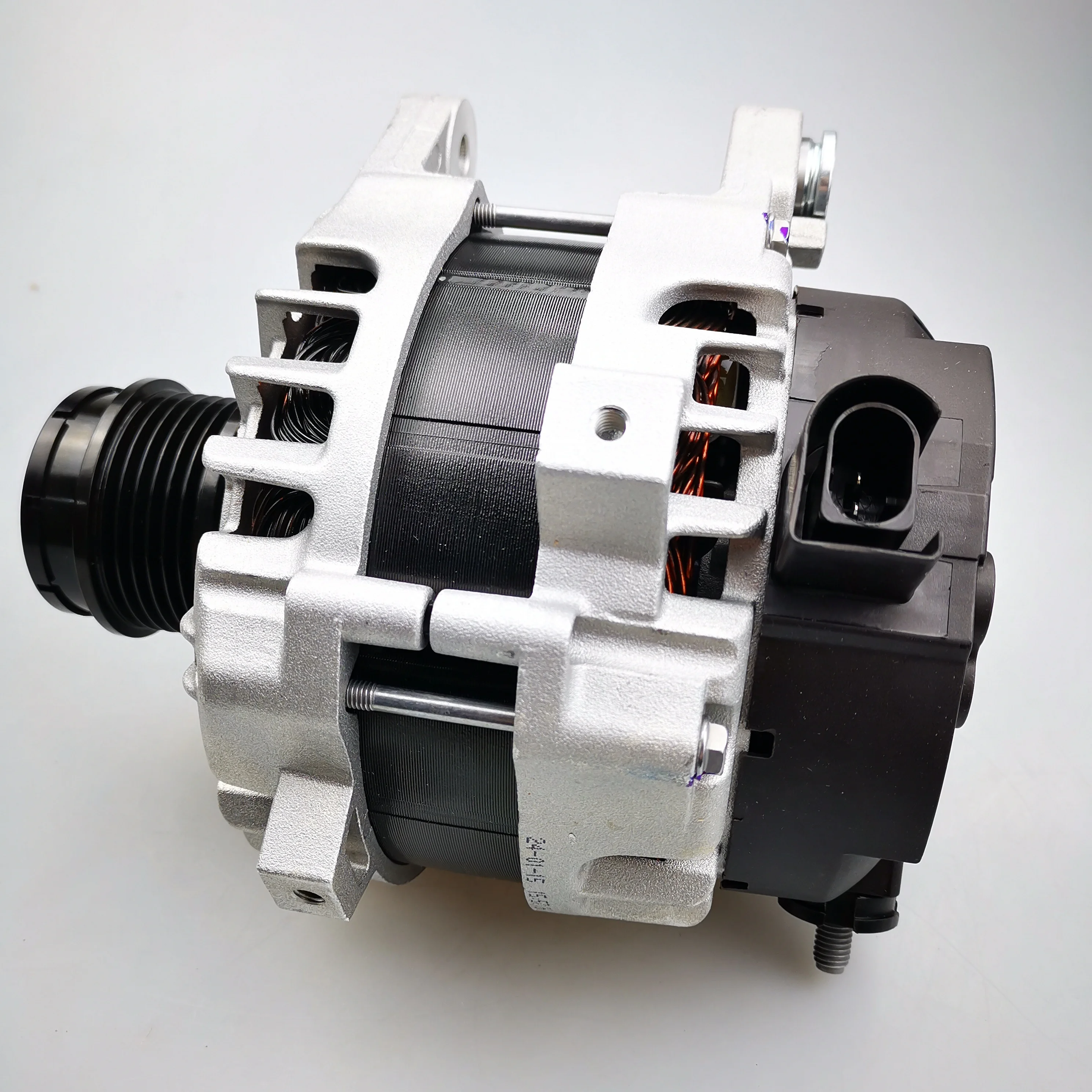 SAIC MAXUS T60 V80 T90 Diesel 2.0T Original Generator Assembly C00090138