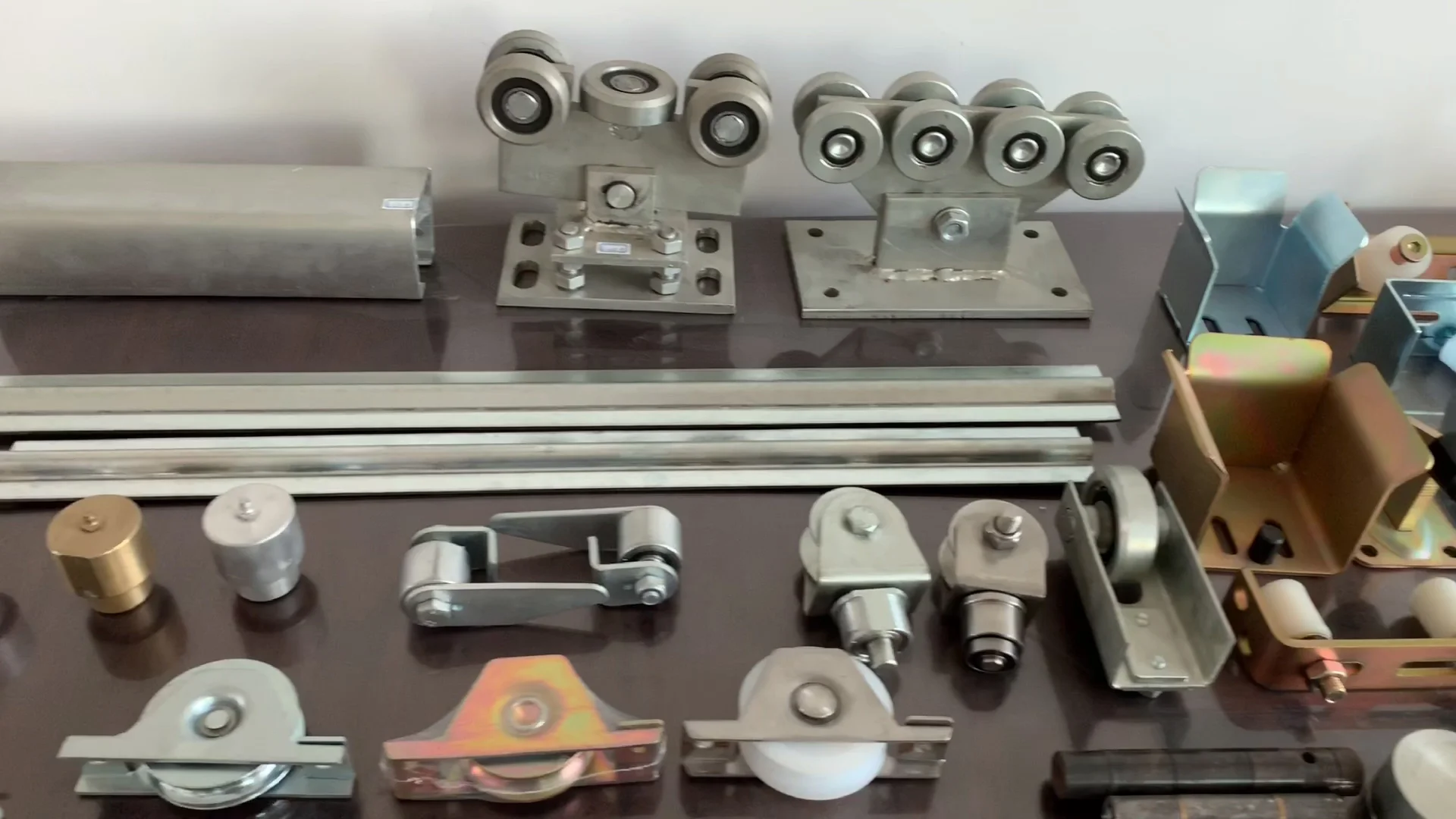 Cantilever Gate Carriage Bottom Part Usage Popular And Modern Door ...