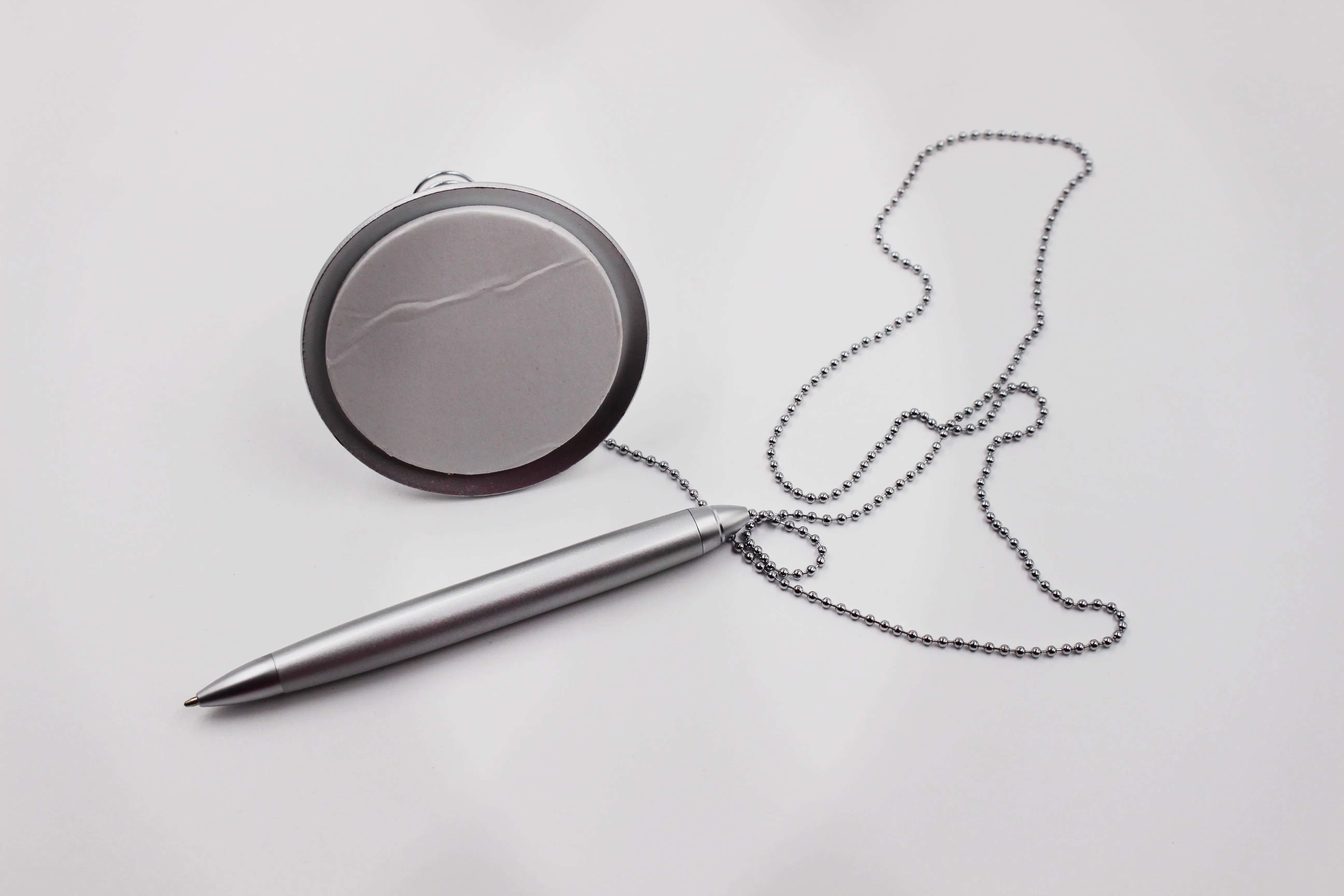 Metal Desk Pen Bead Chain Ballpoint Pens With Metal Circular Base Pens ...