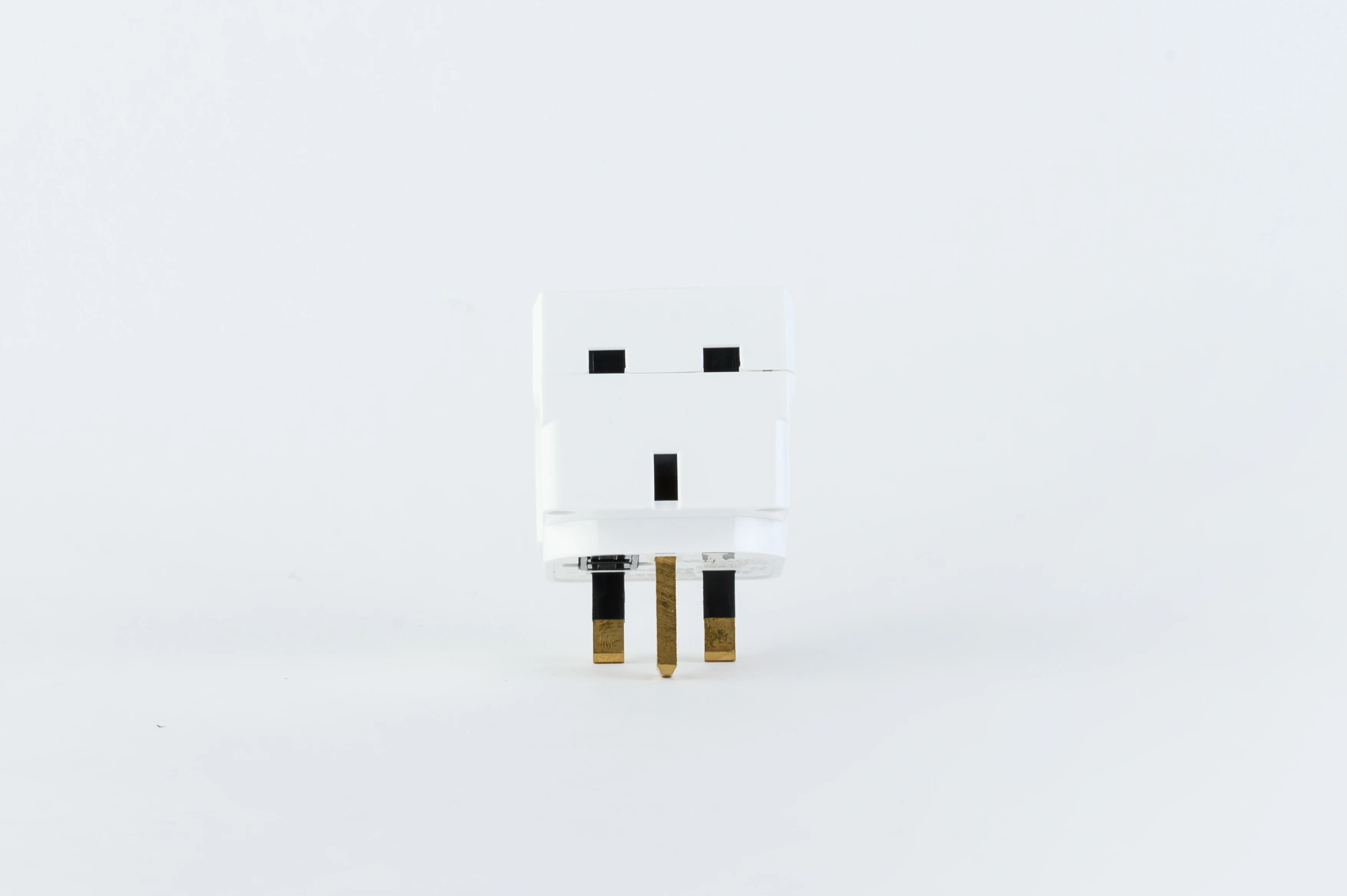 BS 1363 White Color Standard Three 3 Way UK Plugs Multi Plugs AC ...