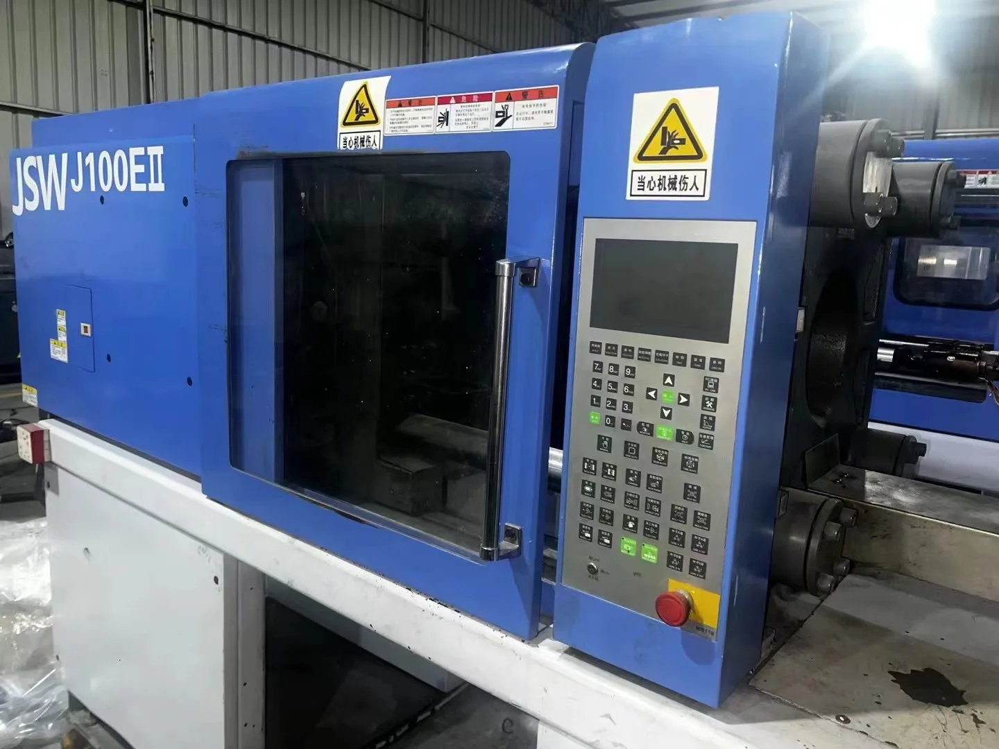 JSW J100EII Nippon Steel Injection Molding Machine 100 Tons