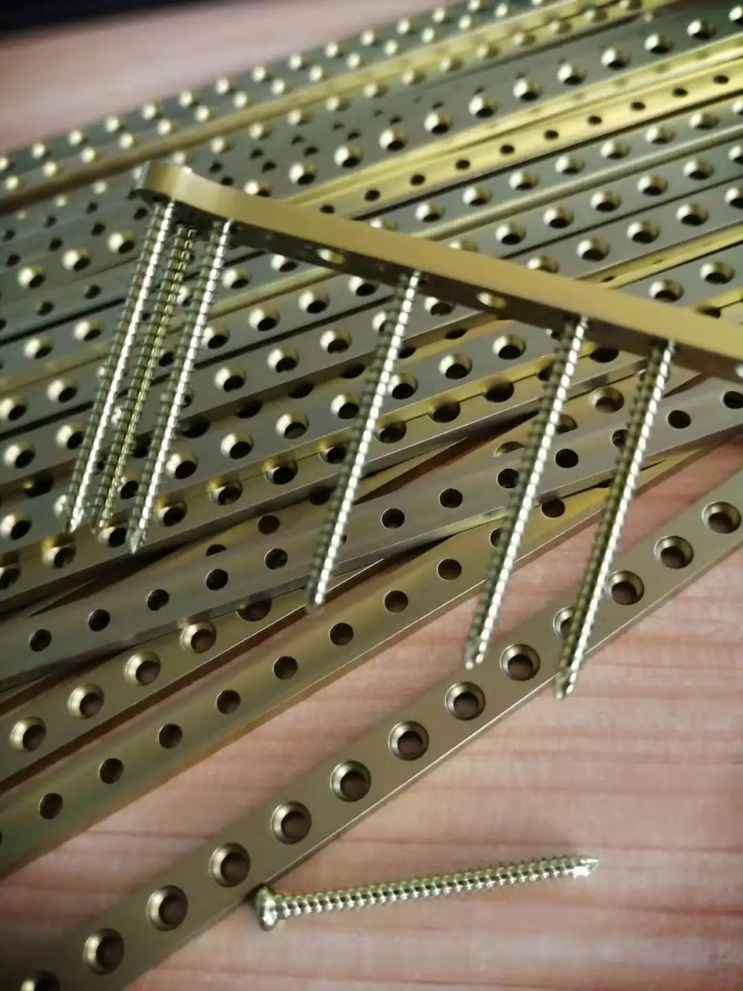 Surgery Veterinary Orthopedic Implants - 1.1 Mm Cuttable Plate