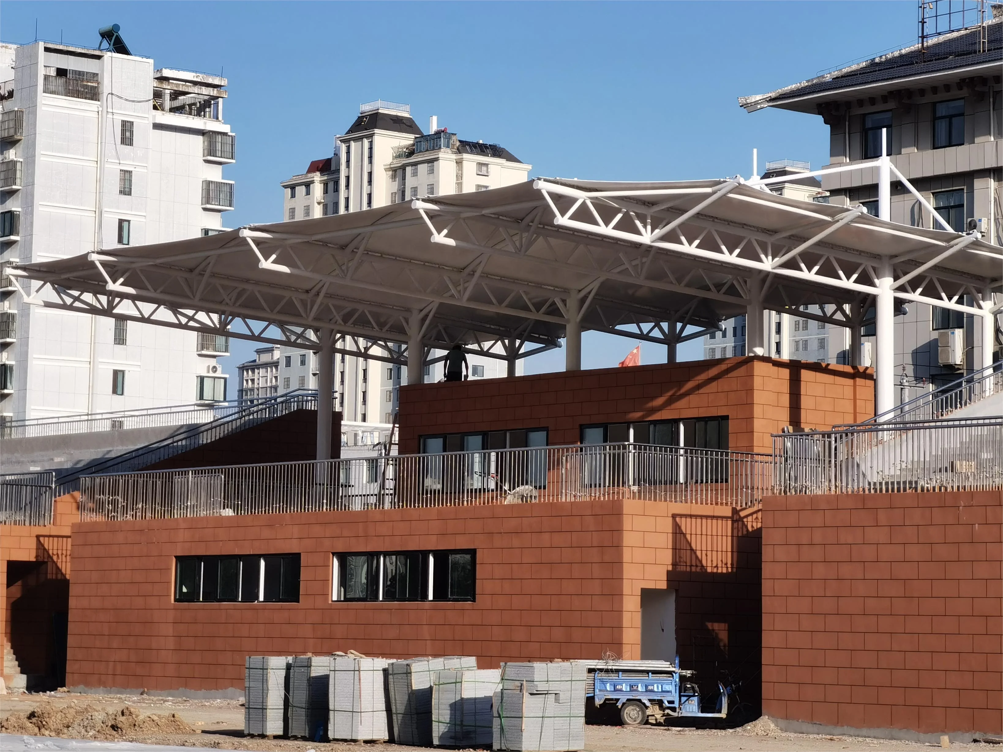 Yunjoin Prefabricated Steel Structure Building Tensioned Membrane ...
