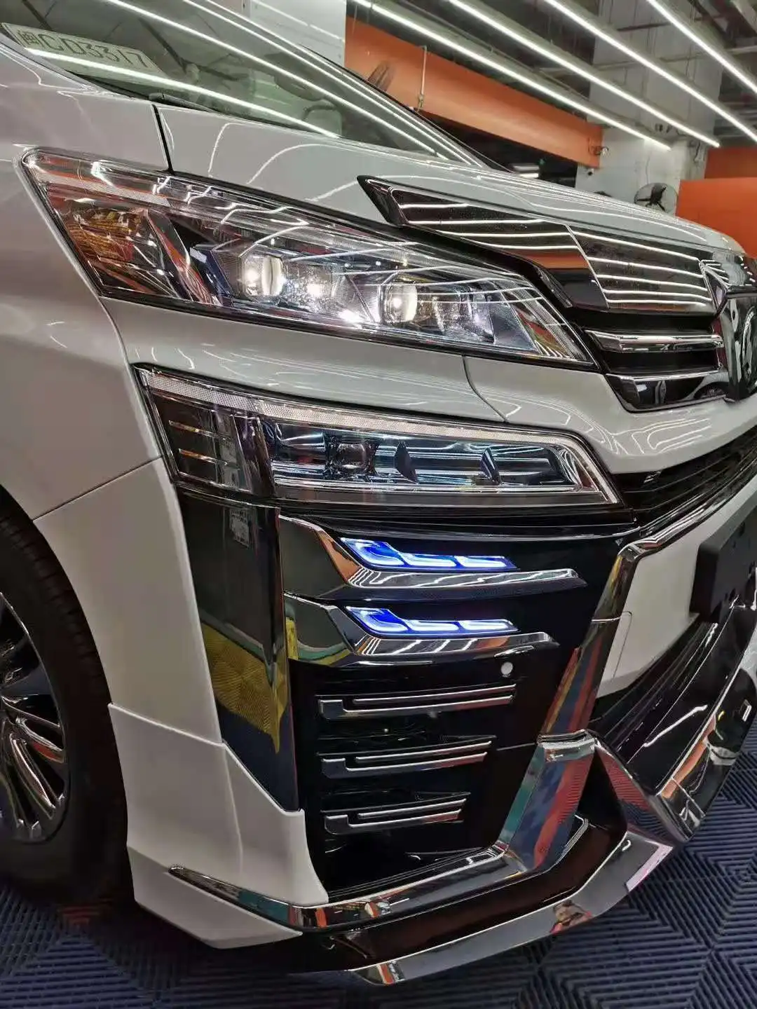 High Quality Car Body Kit for TOYOTA Vellfire ZG Style with Modellista ...