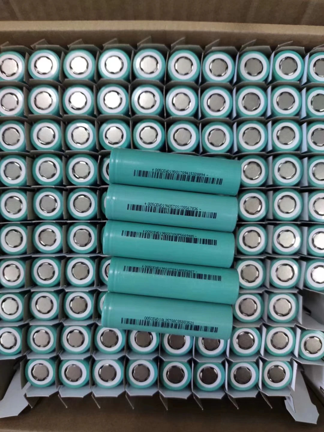 18650 3.7v 3000mah Lithium Ion Rechargeable 18650 Battery - Buy 18650 ...