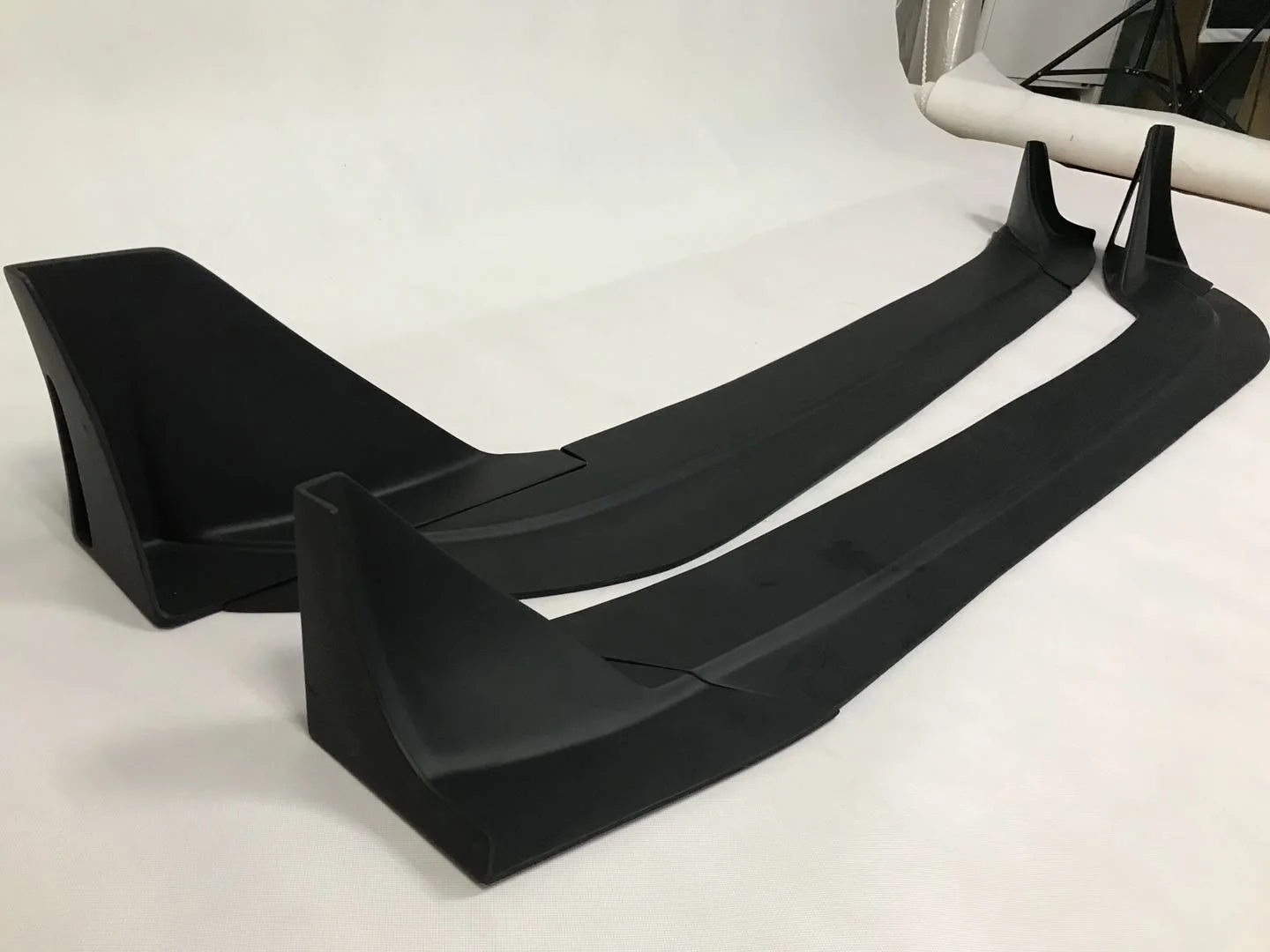 Hueds Front Clam for Lotus Elise S3 - Enhance Your Car's Look