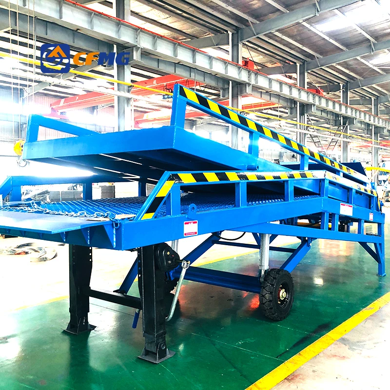 Forklift Loading Ramp Manually Adjustable Loading Dock Ramp Leveler ...