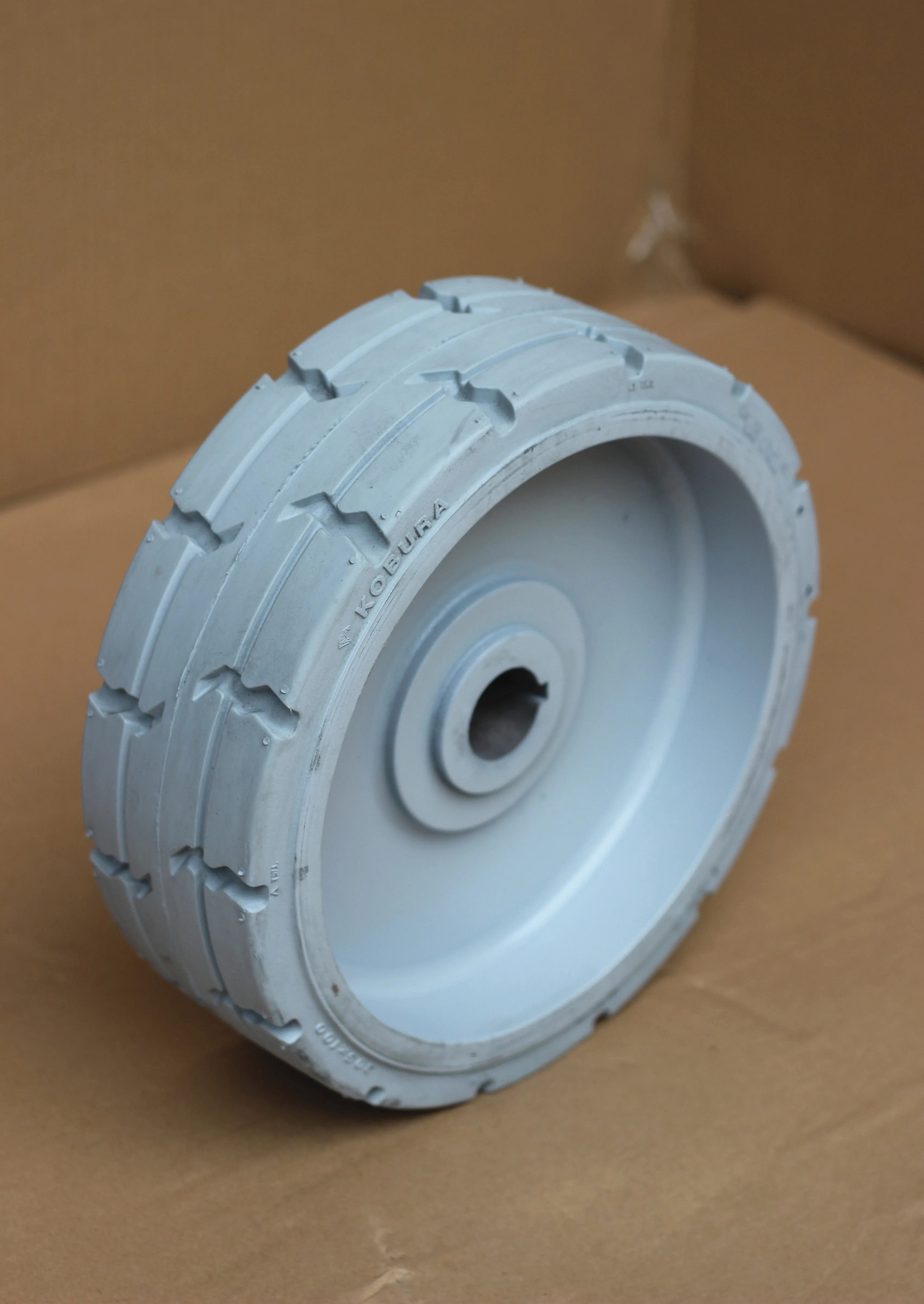 Sicssor Lift Solid Wheel 12x4 305x100 Hydraulic Scissor Type Lifting ...