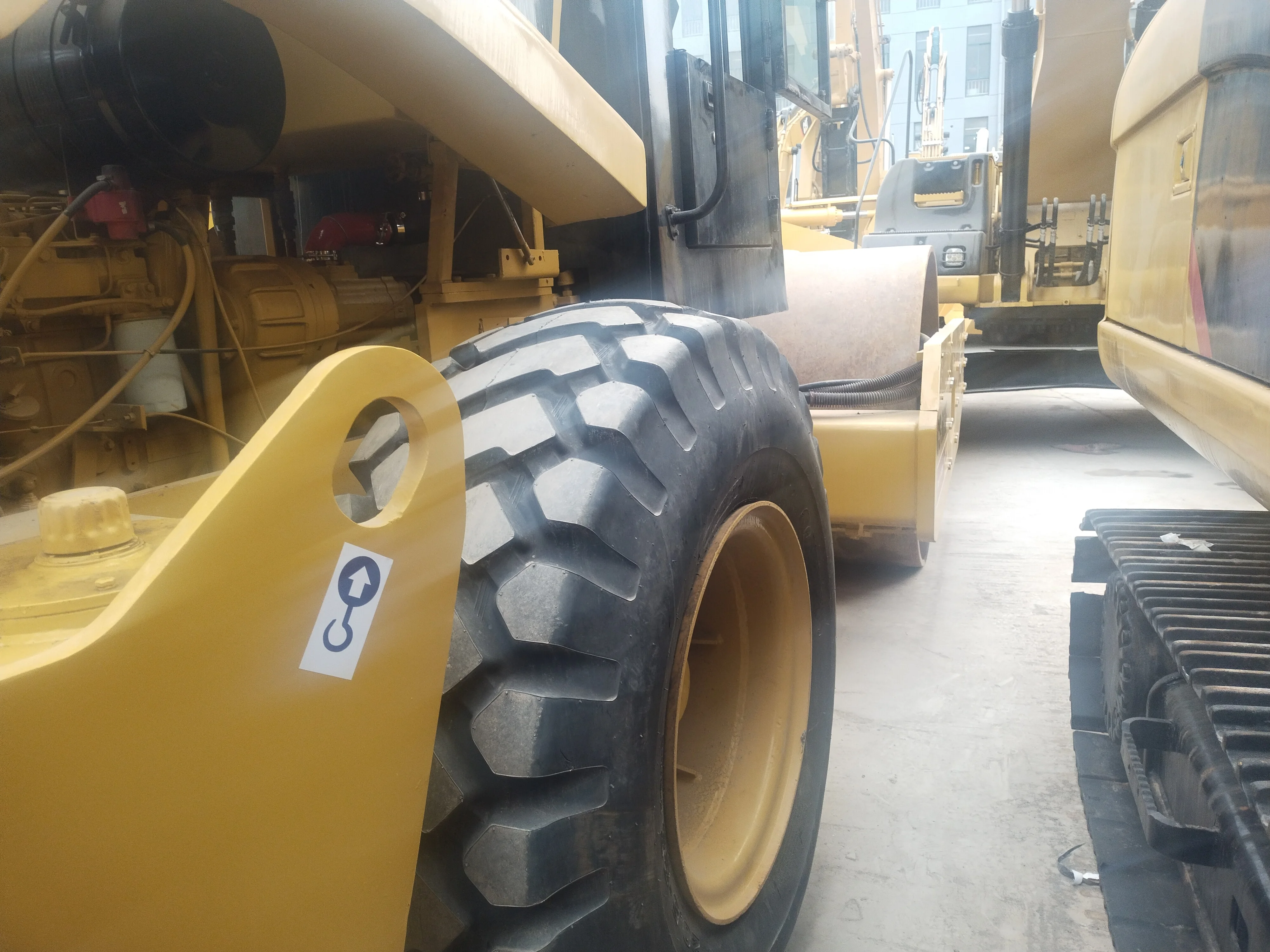 Road Roller Caterpillar Cs683e,Cat Compactor Cs683 Road Construction ...