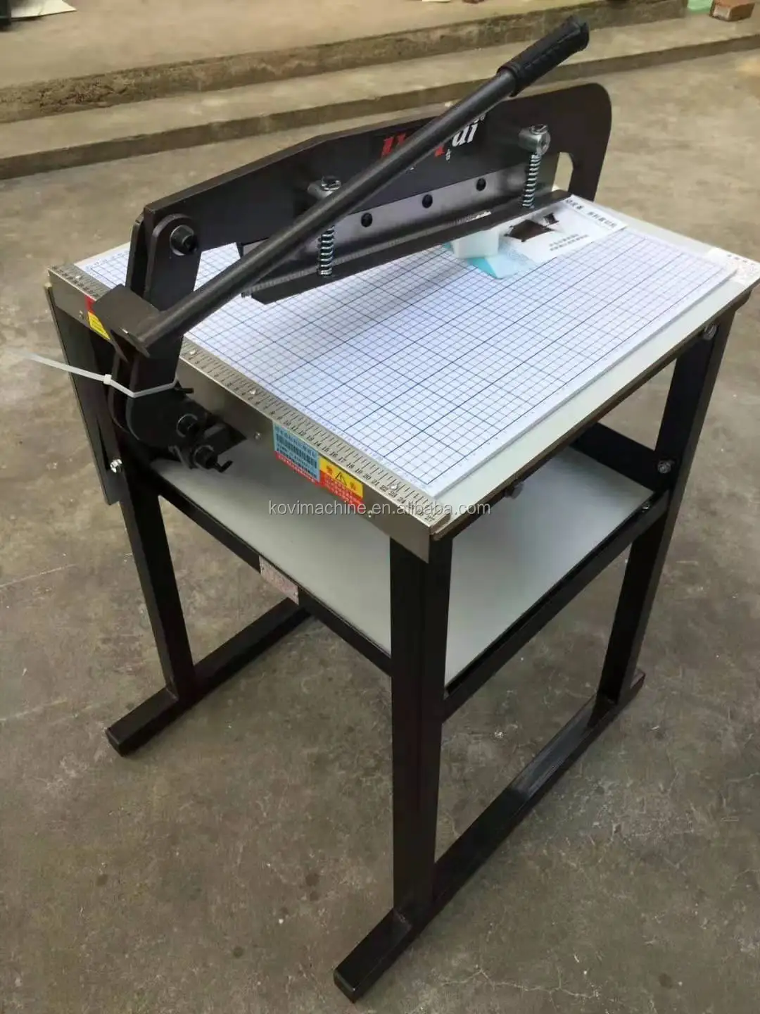 Automatic Table Textile Cutting - Efficient Fabric Sample Cuts