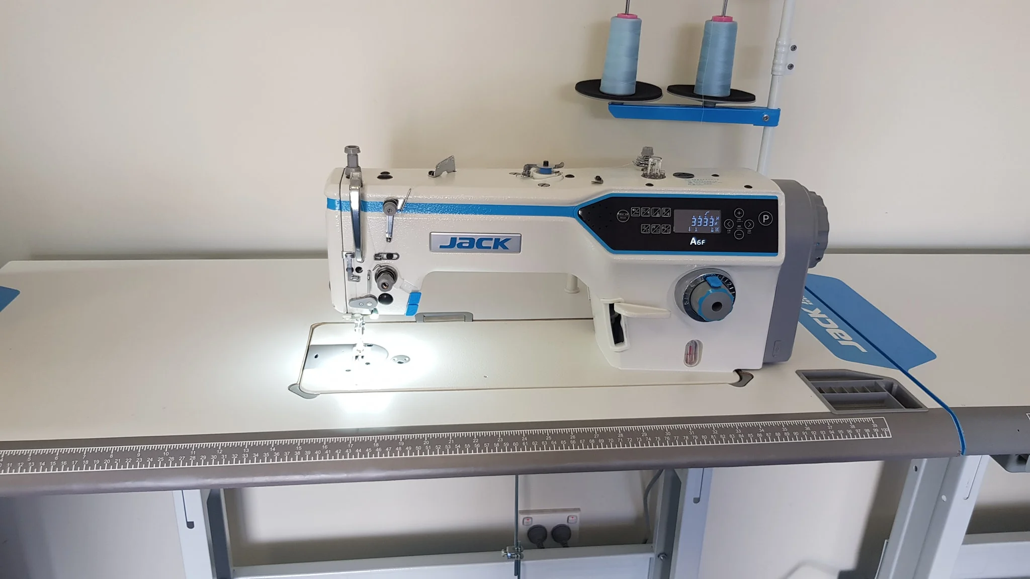 Jack A7 Lockstitch Sewing Machine With Digital Feed Dog Movement A8 ...