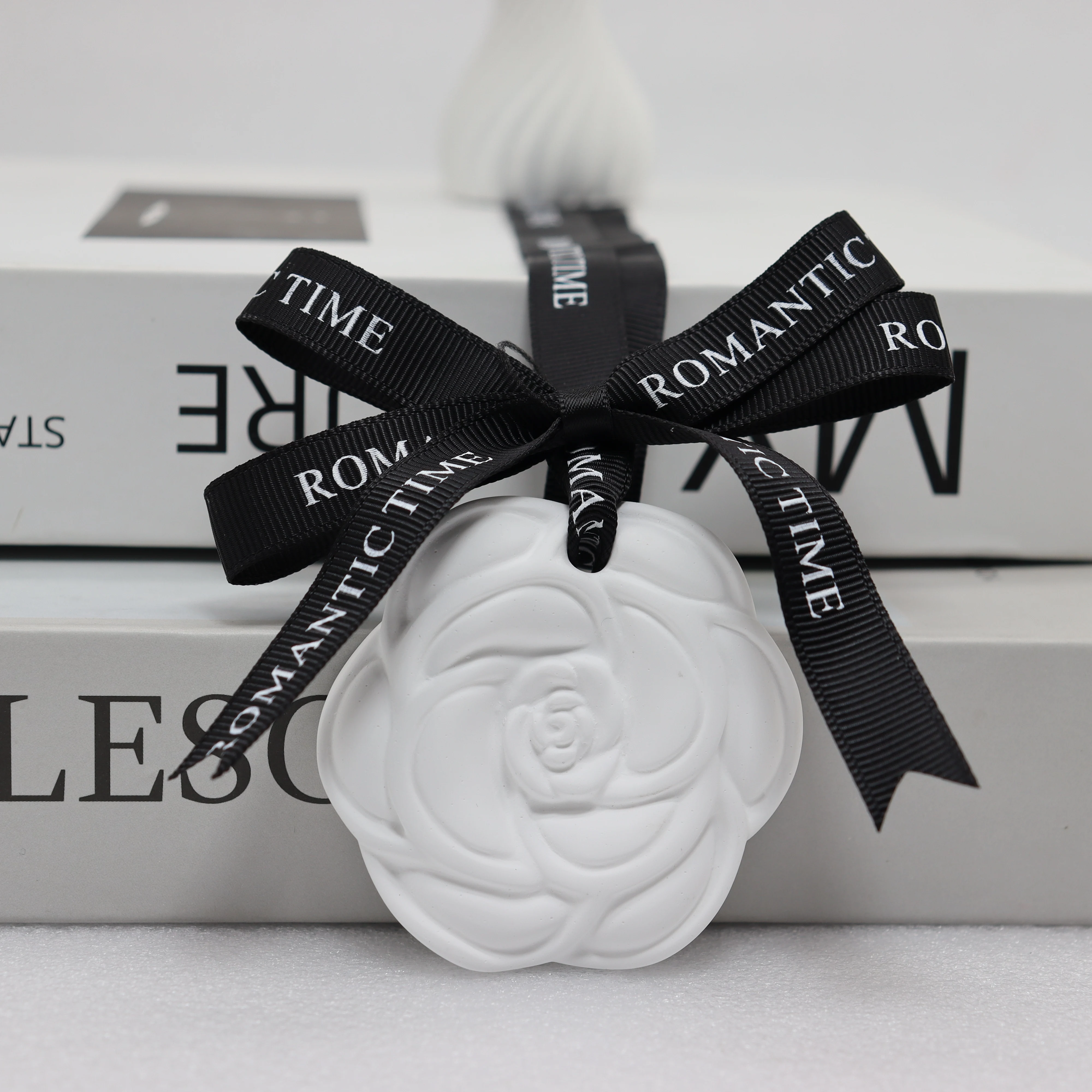 Camellia Rom Gypsum Air Freshener - Sustainable & Fragrance Free