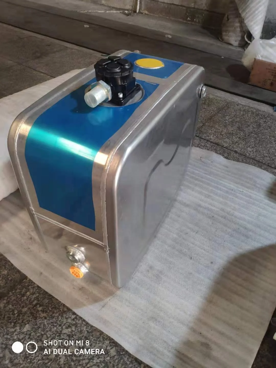 Oil Tank Aluminium Oil Tank Storage Hydraulic Parts For Duty Truck ...