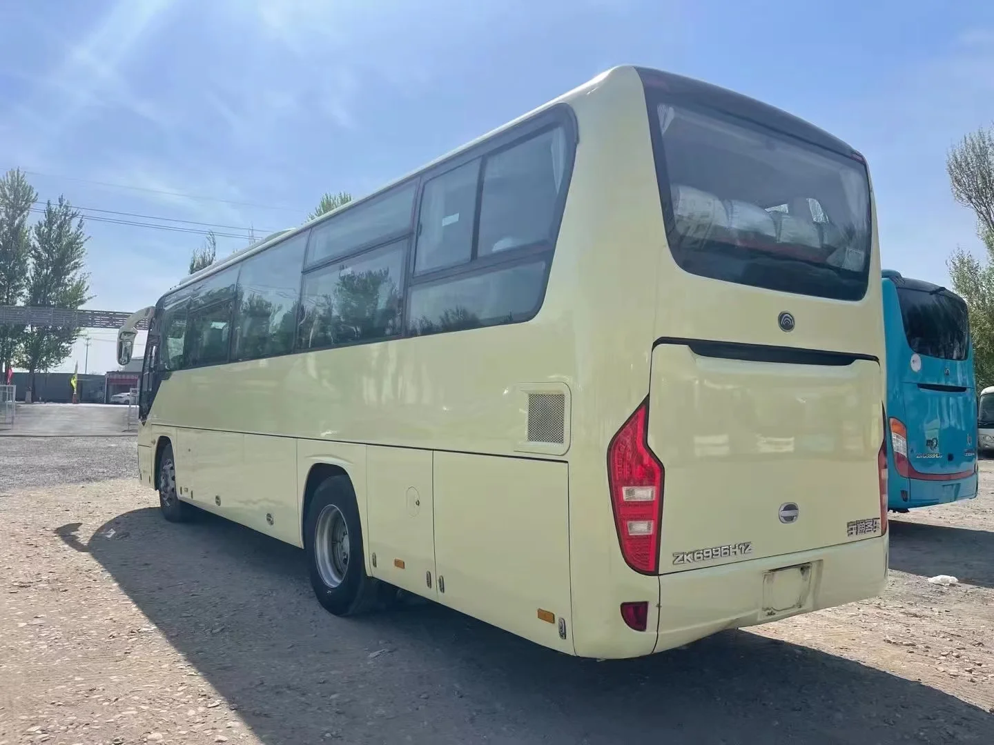 Second-hand Yutong Bus 2014 Yuchai Engine Six-cylinder 47-seater China ...