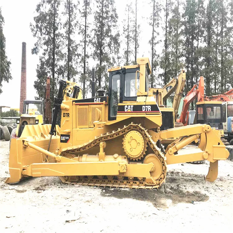 Caterpillar D7R Bulldozer - High Power & Reliable Performance