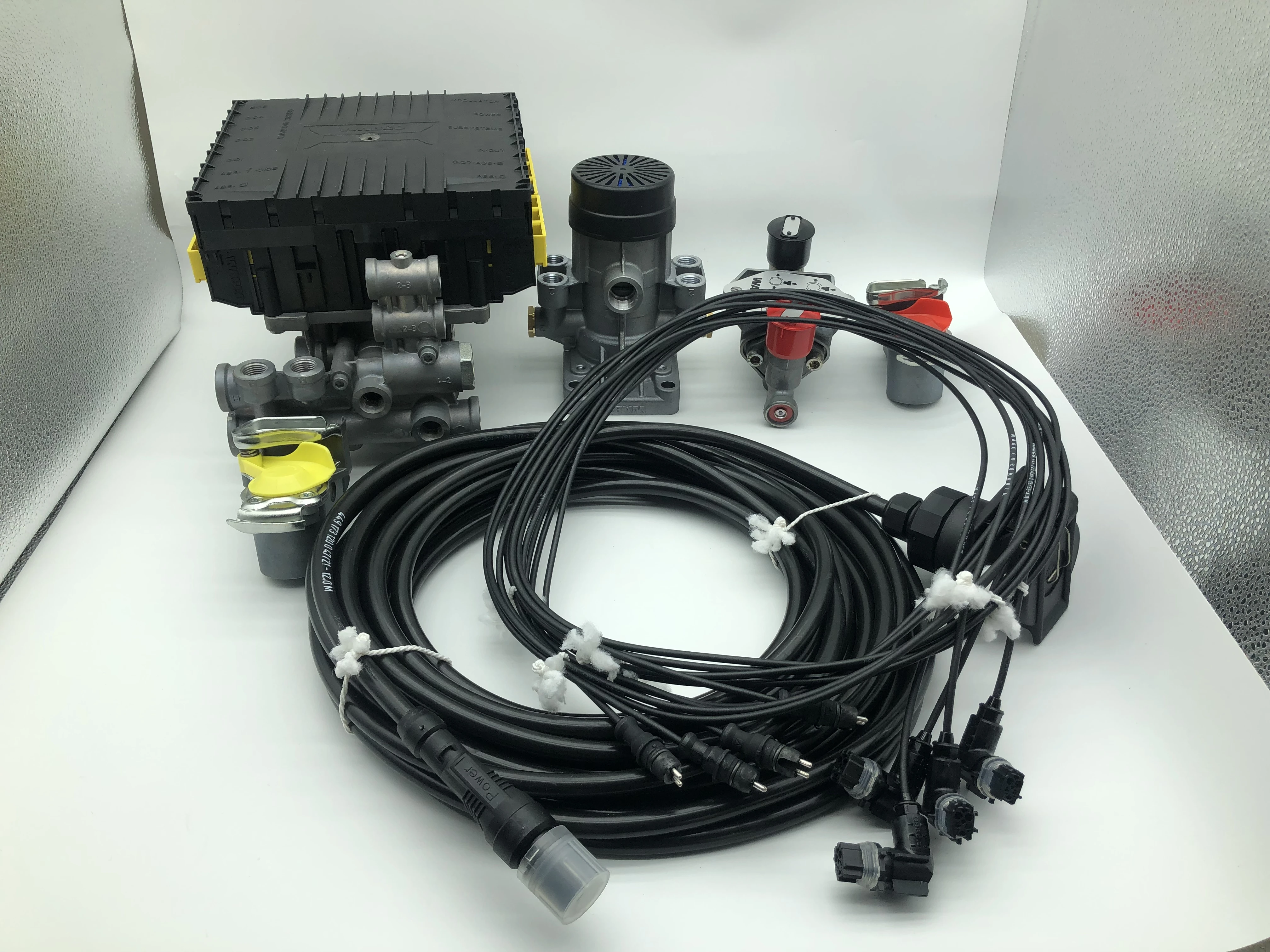 VIT-U Trailer Parts 4801020640 Ebs-Trailer Modulator 24V