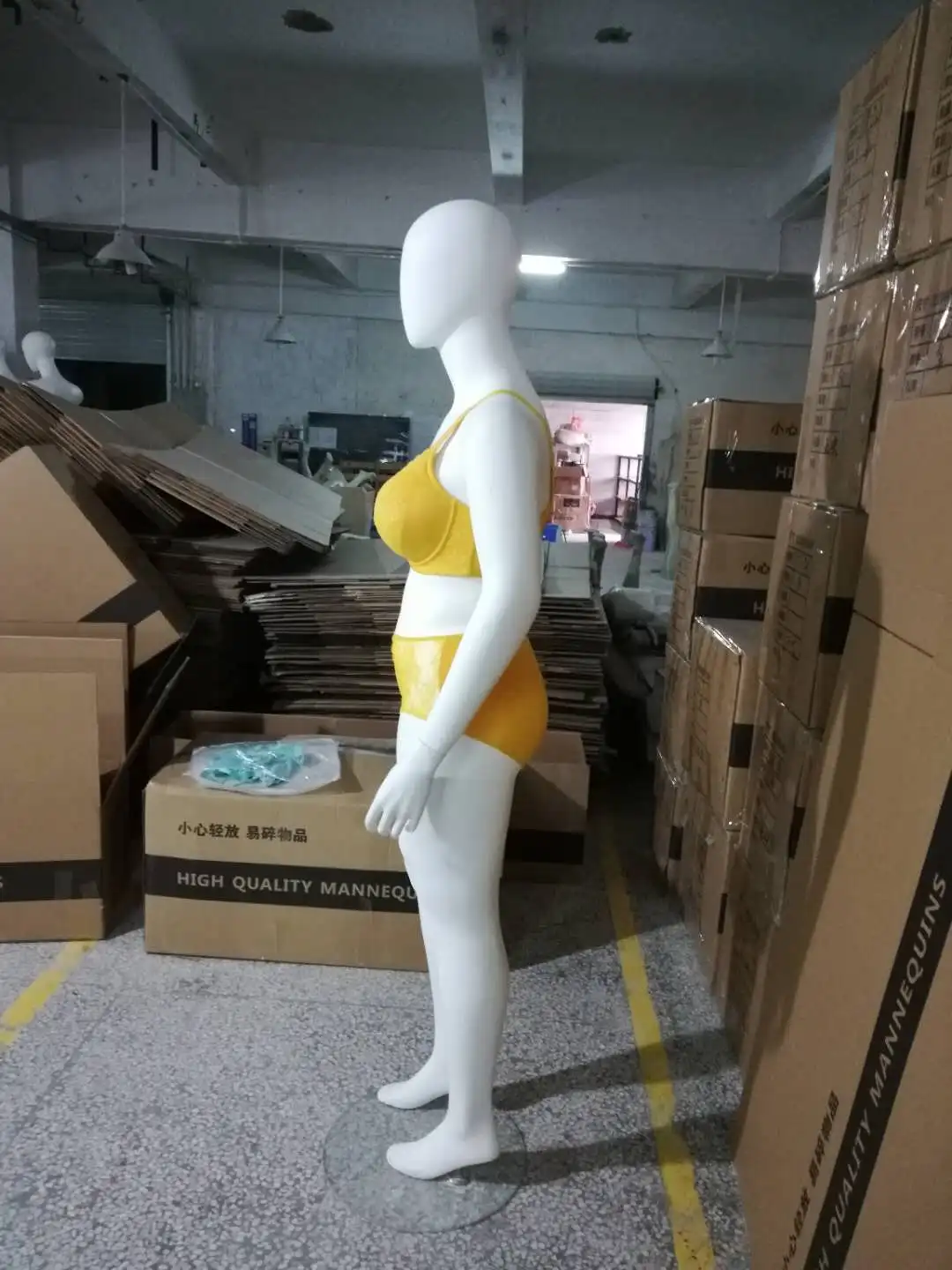 Curvy Brazilian Female Mannequin - Plus Size & Sexy