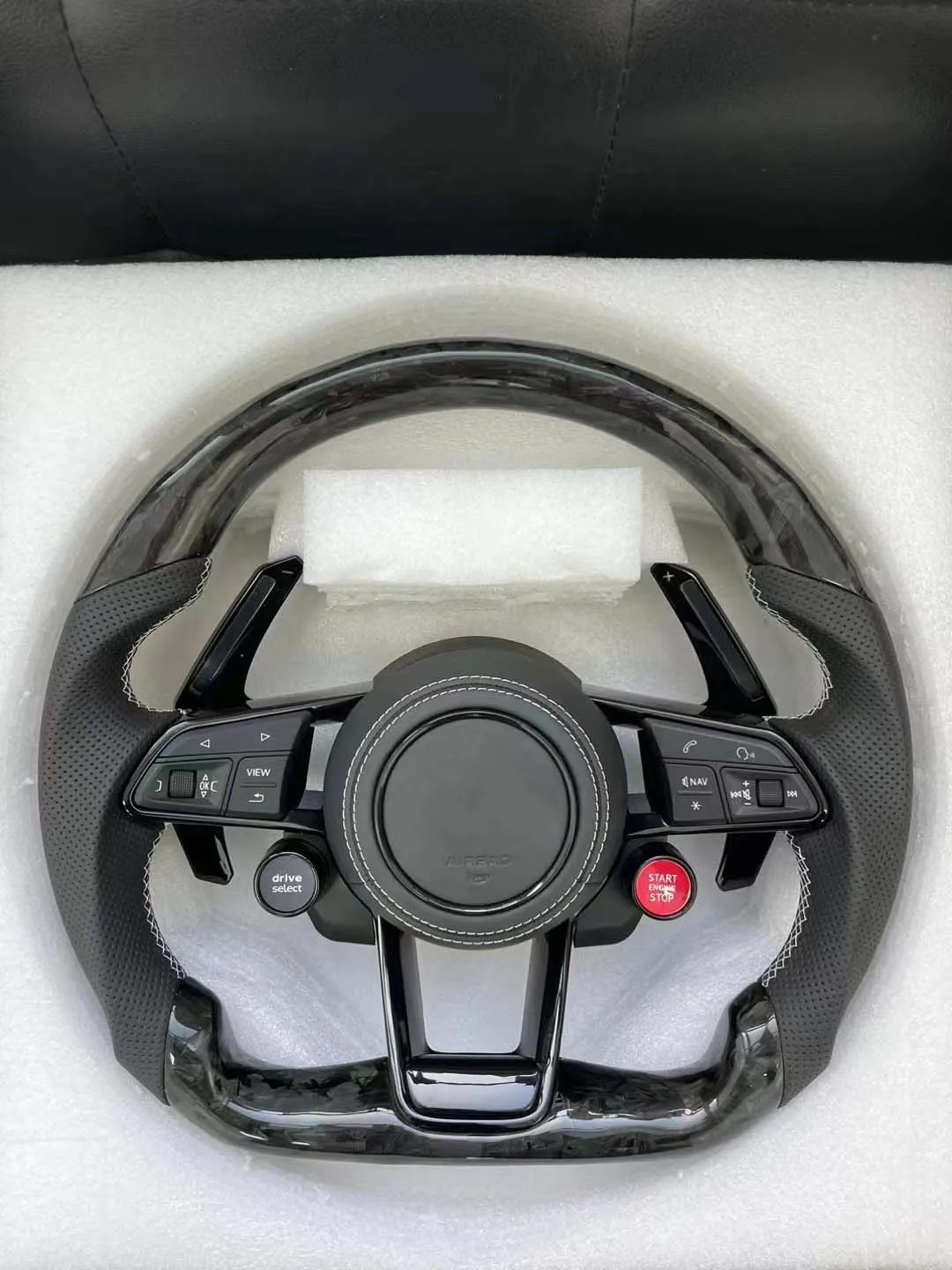 Custom Car Steering Wheel For Audi R8 Forged Carbon Fiber Steering ...