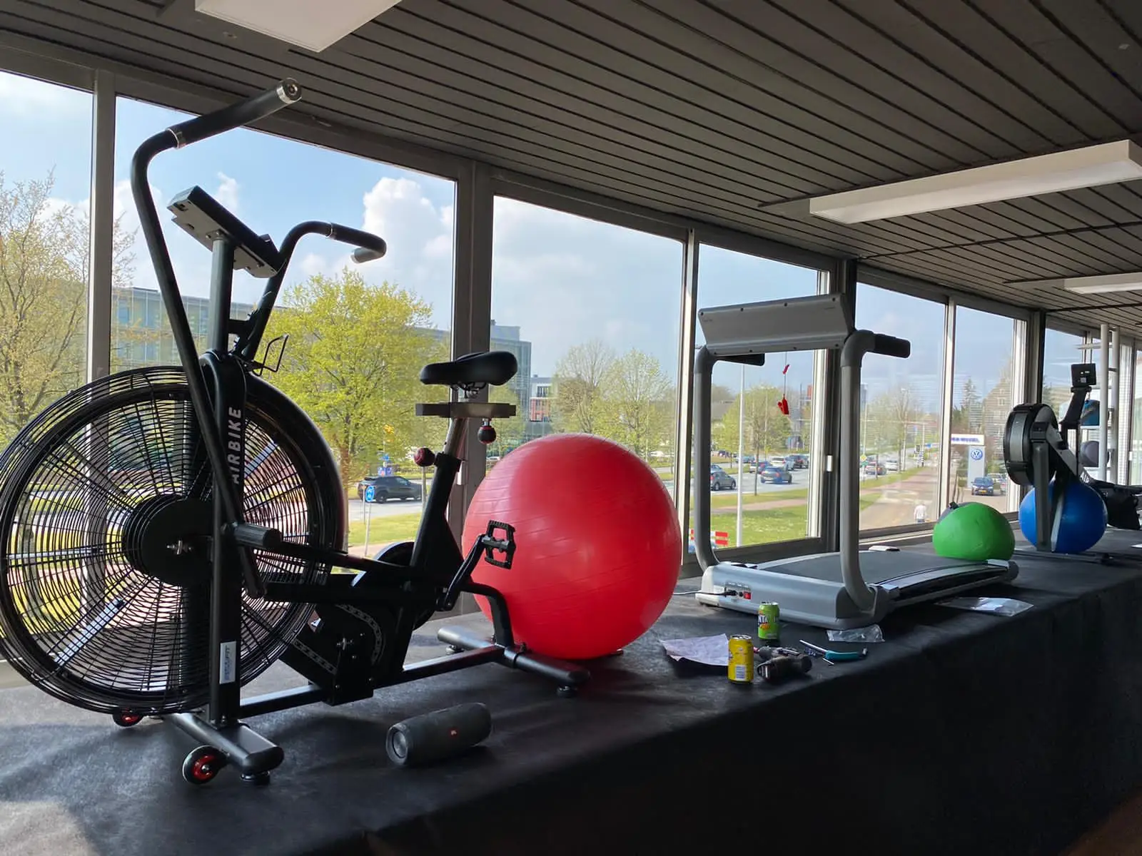 High-performance Fans for Gym Air Circulation - Foldable & Customizable