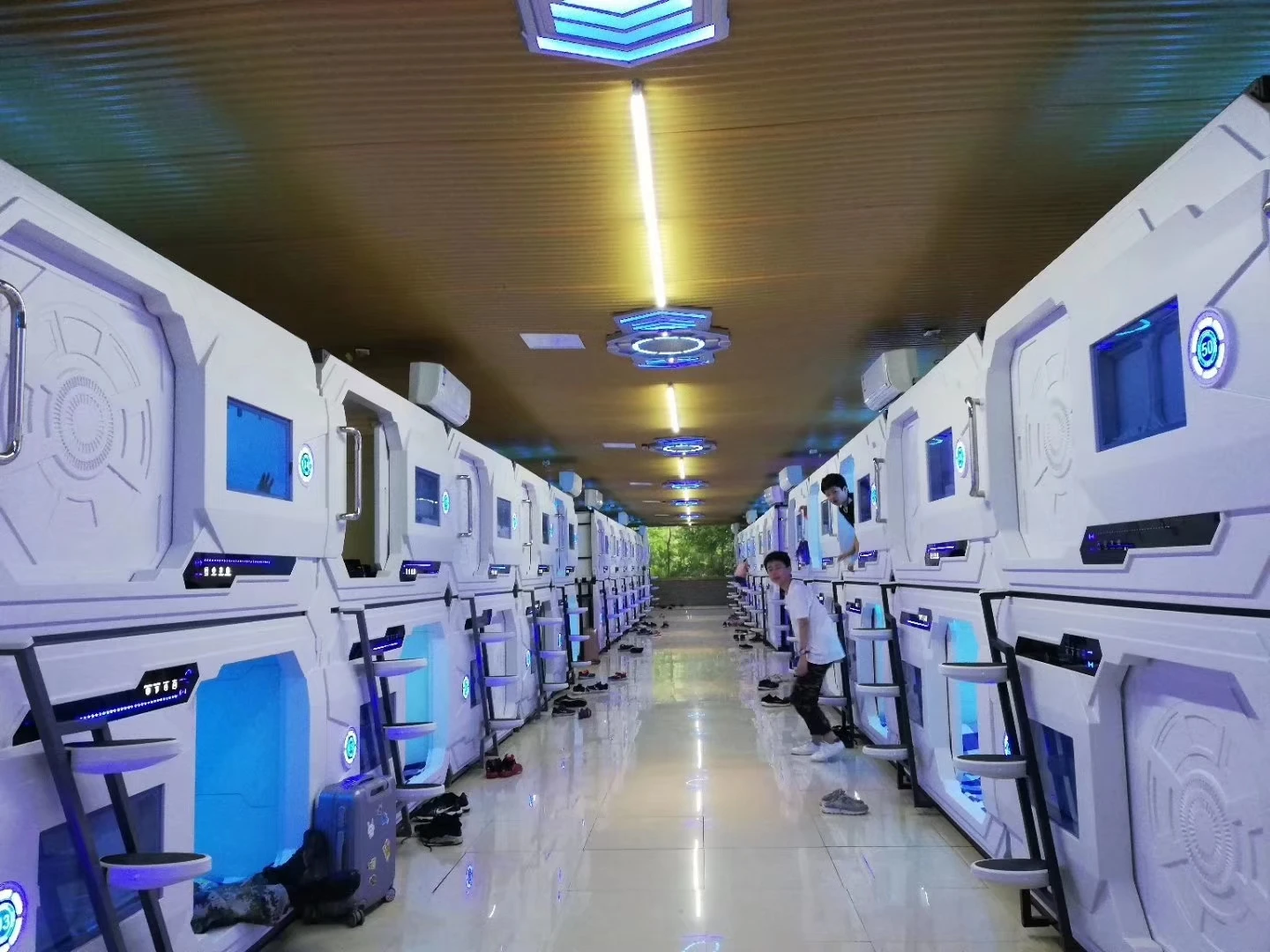 Hotel Double Sleeping Pod Capsule Bed - Soundproof & Stylish