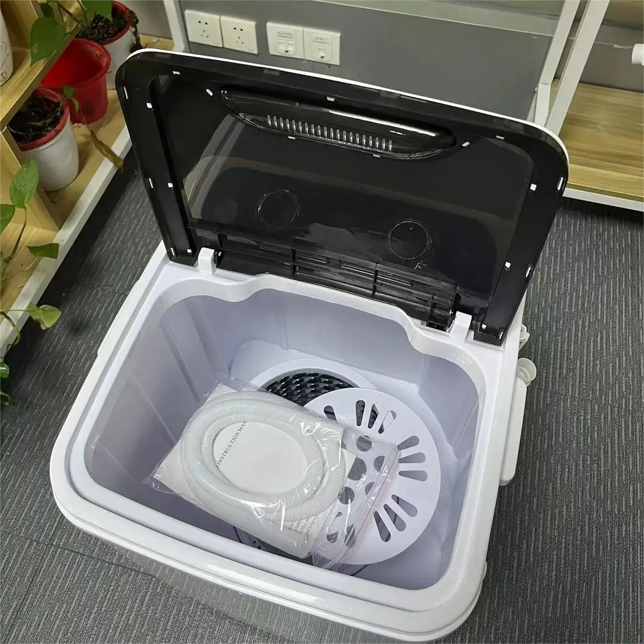 J 7kg Large Single Bucket Washing Machine - Semi-automatic