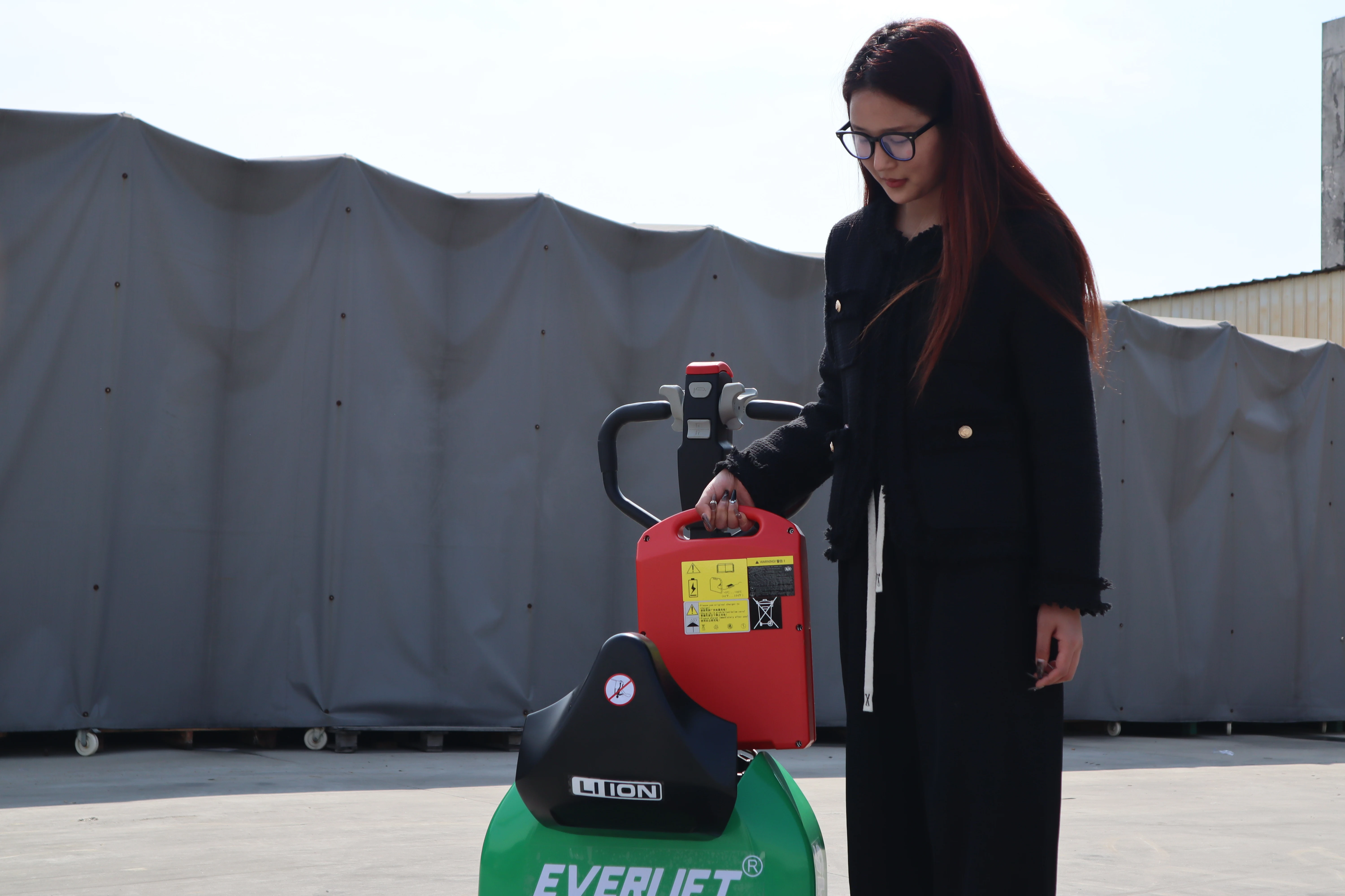 HELI Electric Pallet Stacker - 1.5t Capacity & 24V/48V Power