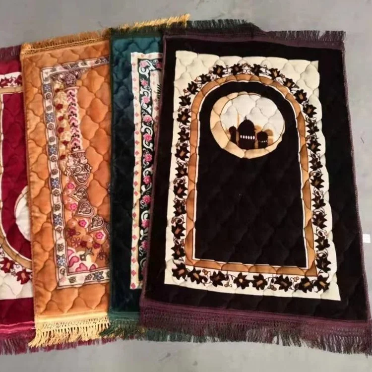 Custom Islamic Mosque Prayer Carpet - Foldable & Padded