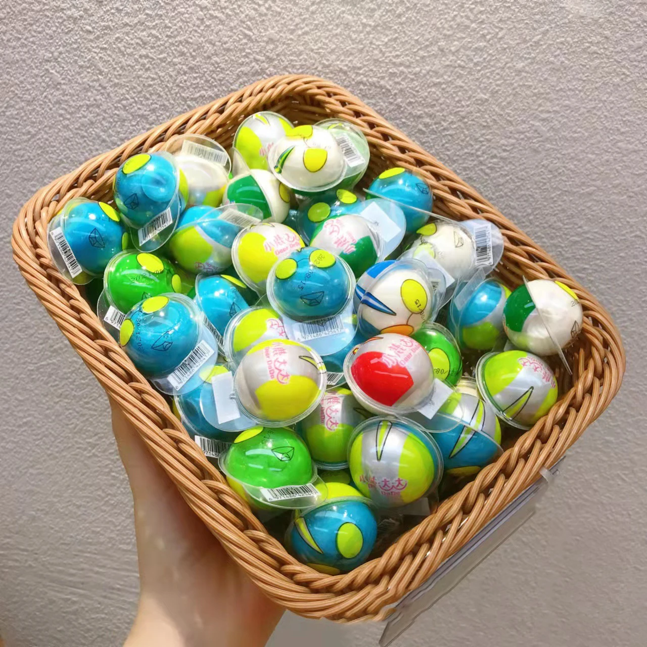 10g Snack Mexican Candy Ball Soft Candy Gummy Eyeballs Candy - Buy ...