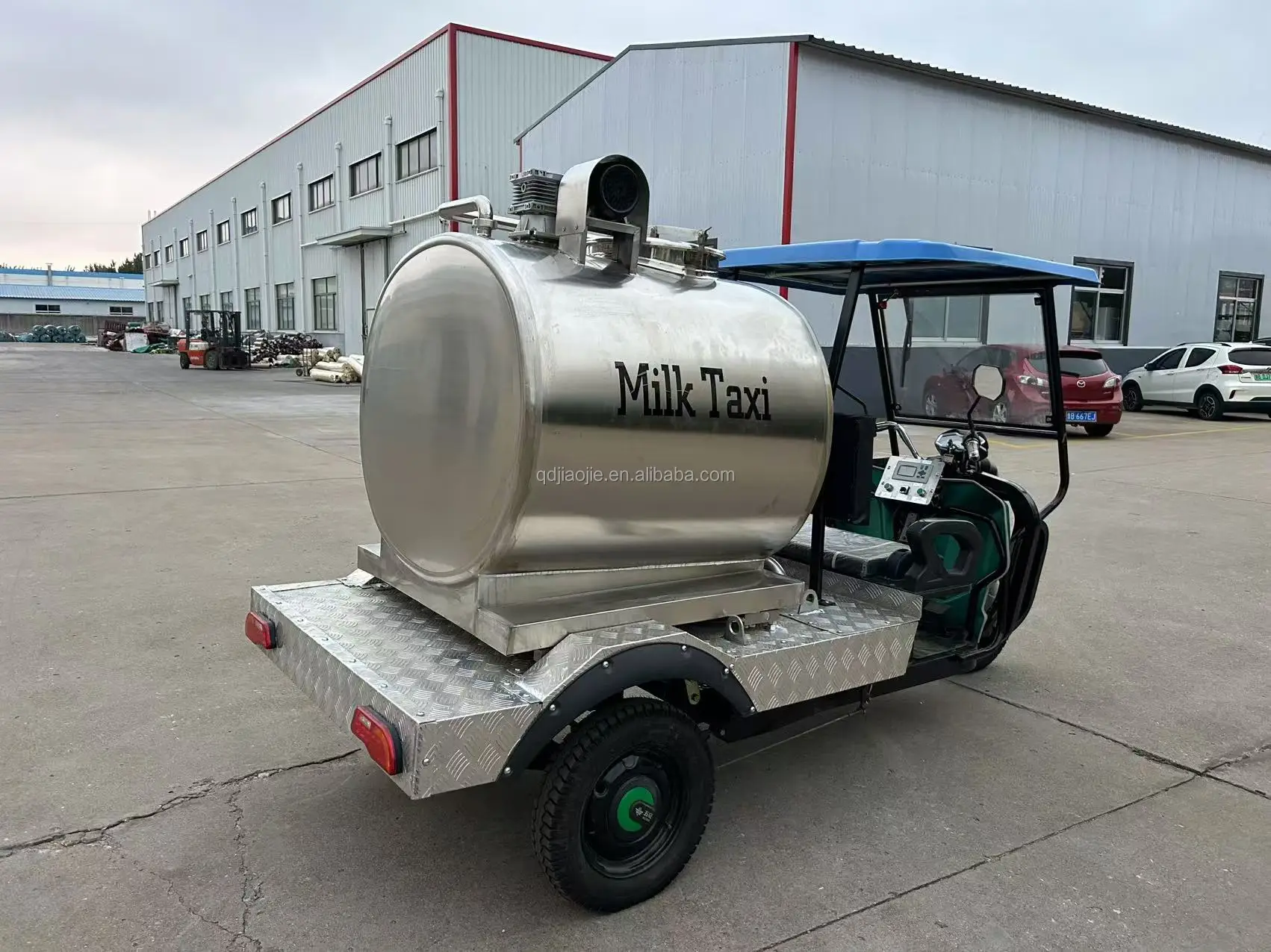 High-capacity Mobile Milk Taxi for Easy Transport & Feeding