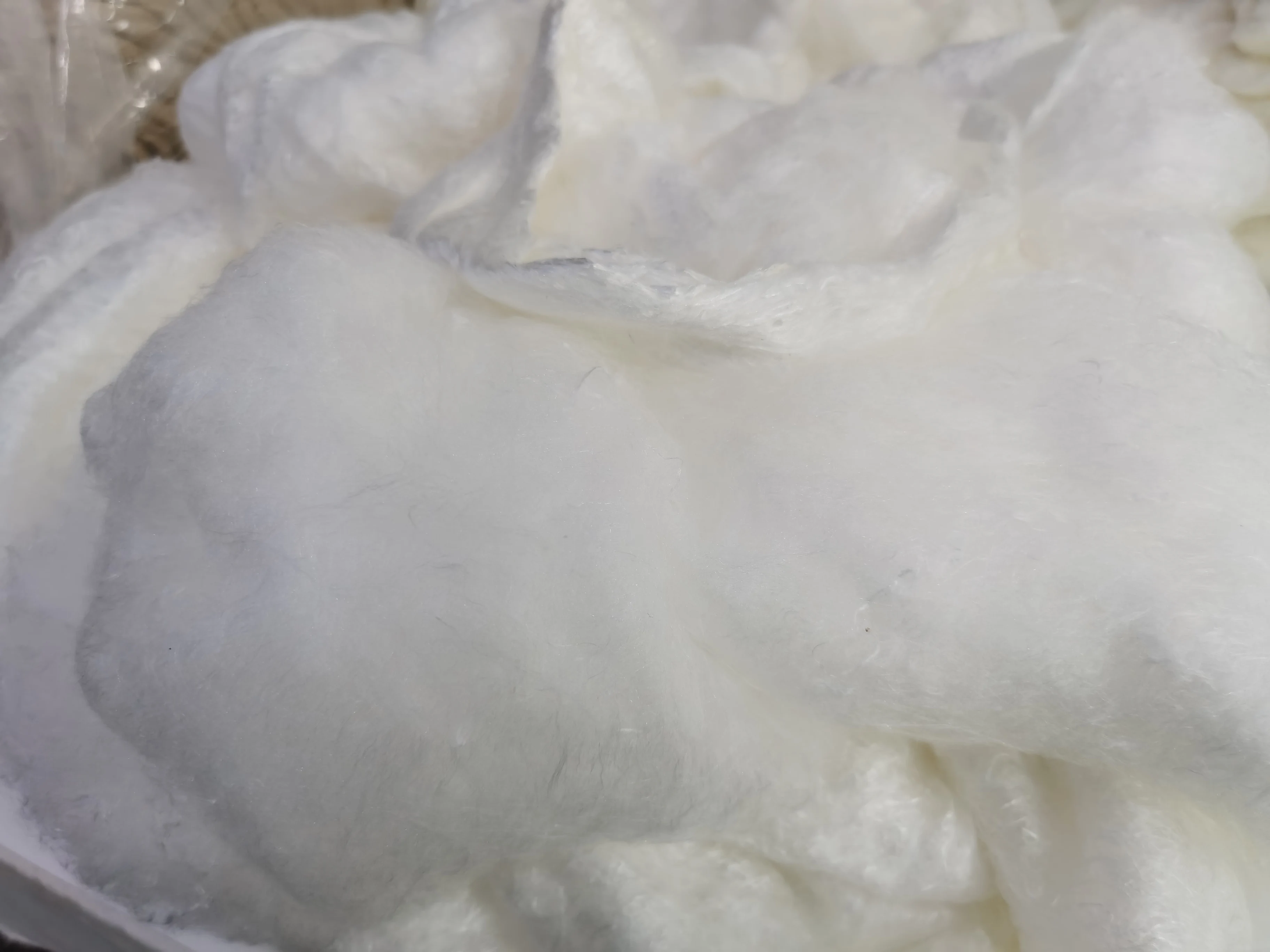 100% Mulberry Silk Fiber Wadding - Natural & Eco-friendly