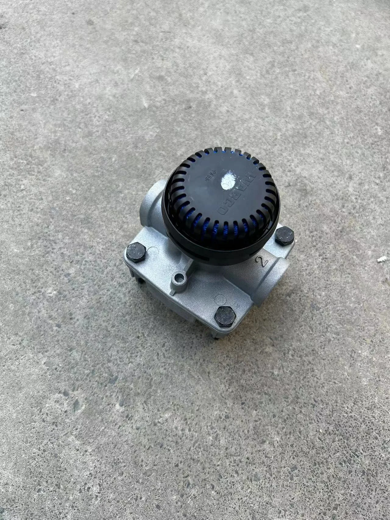 Wabco 9730110090 Relay Valve V-olvo S-cania D-af European Truck Parts M ...