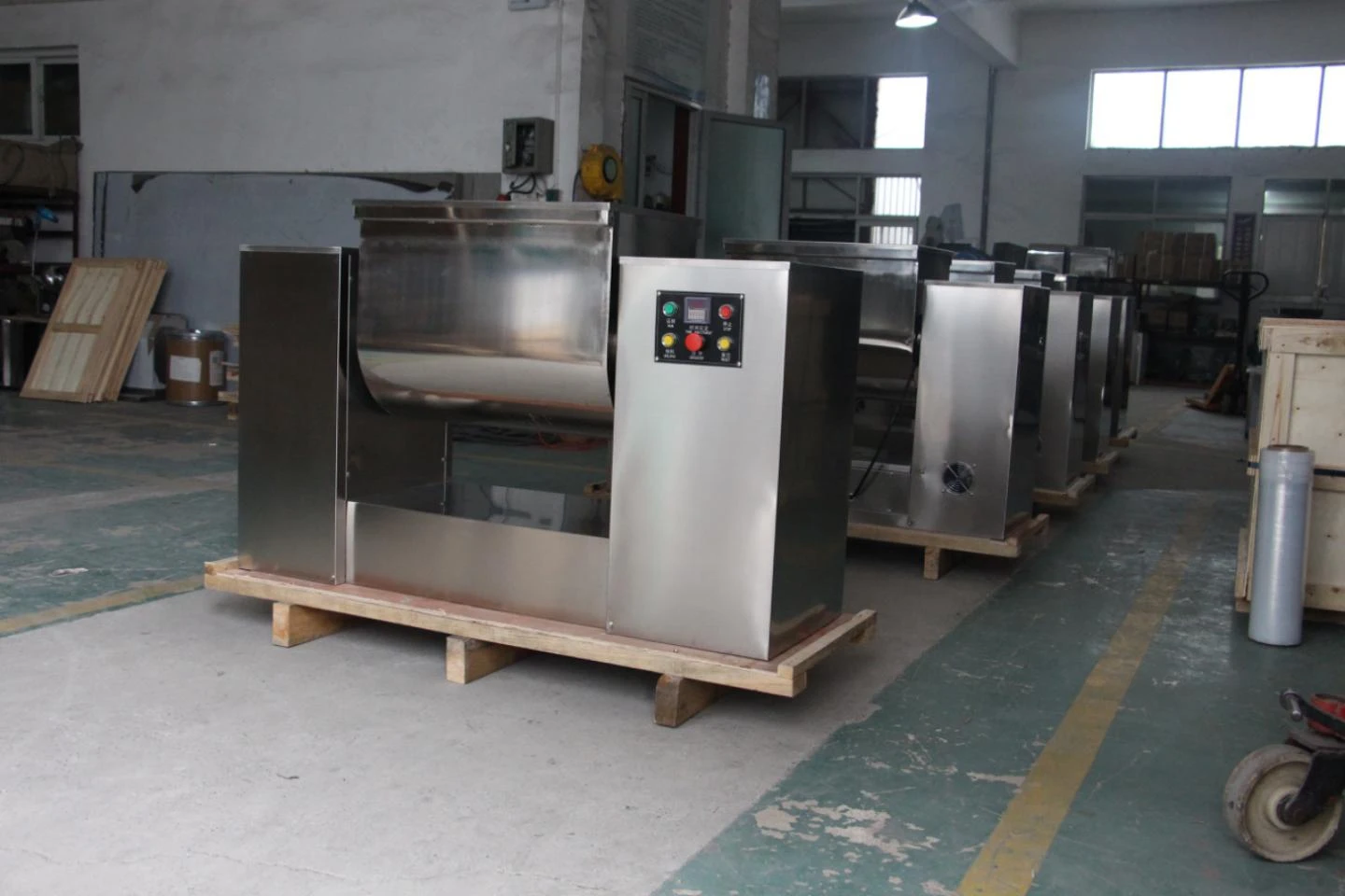 Professional Chute Mixer - Stainless Steel Industrial Equipment