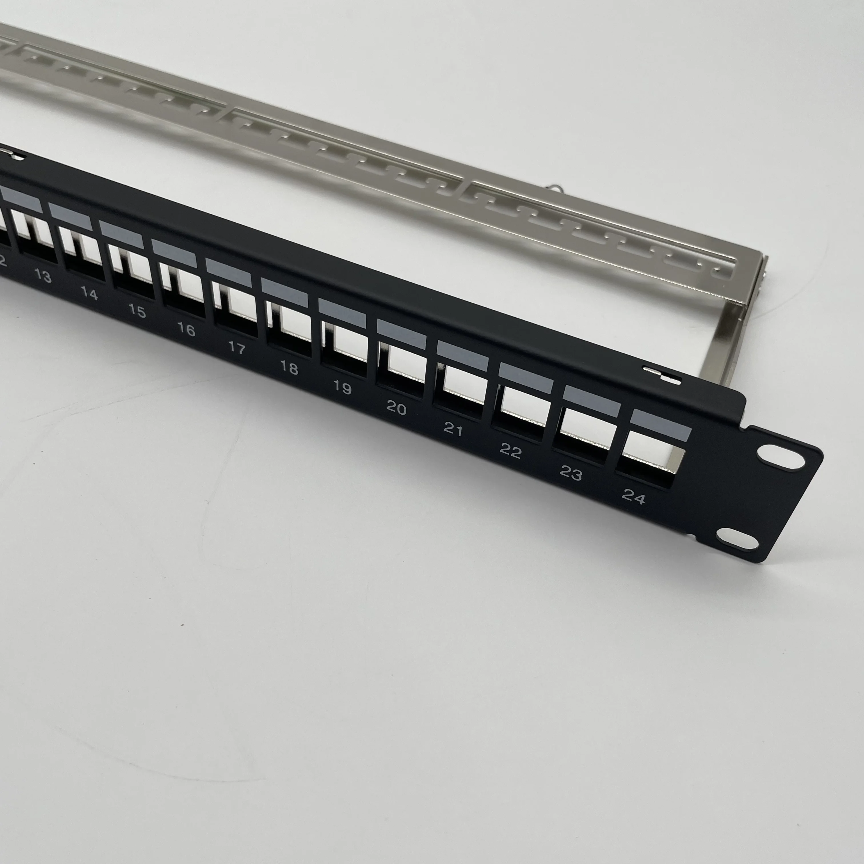19 Inch 24 Port Cat5e Cat6 Cat6a Shielded Patch Panel Utp Ftp Empty ...