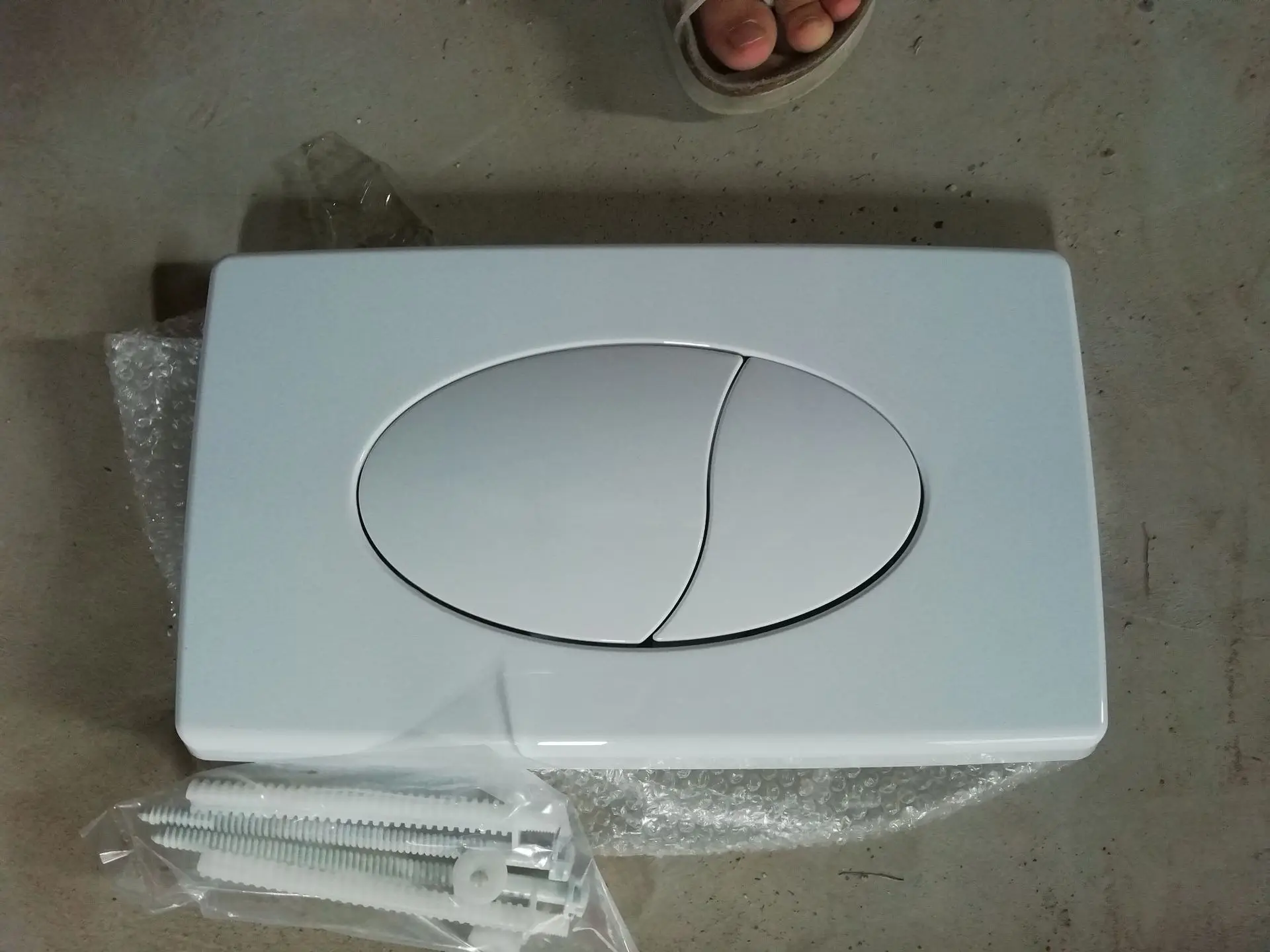 Dual Push Button Concealed Water Tank Accessories for Bathroom