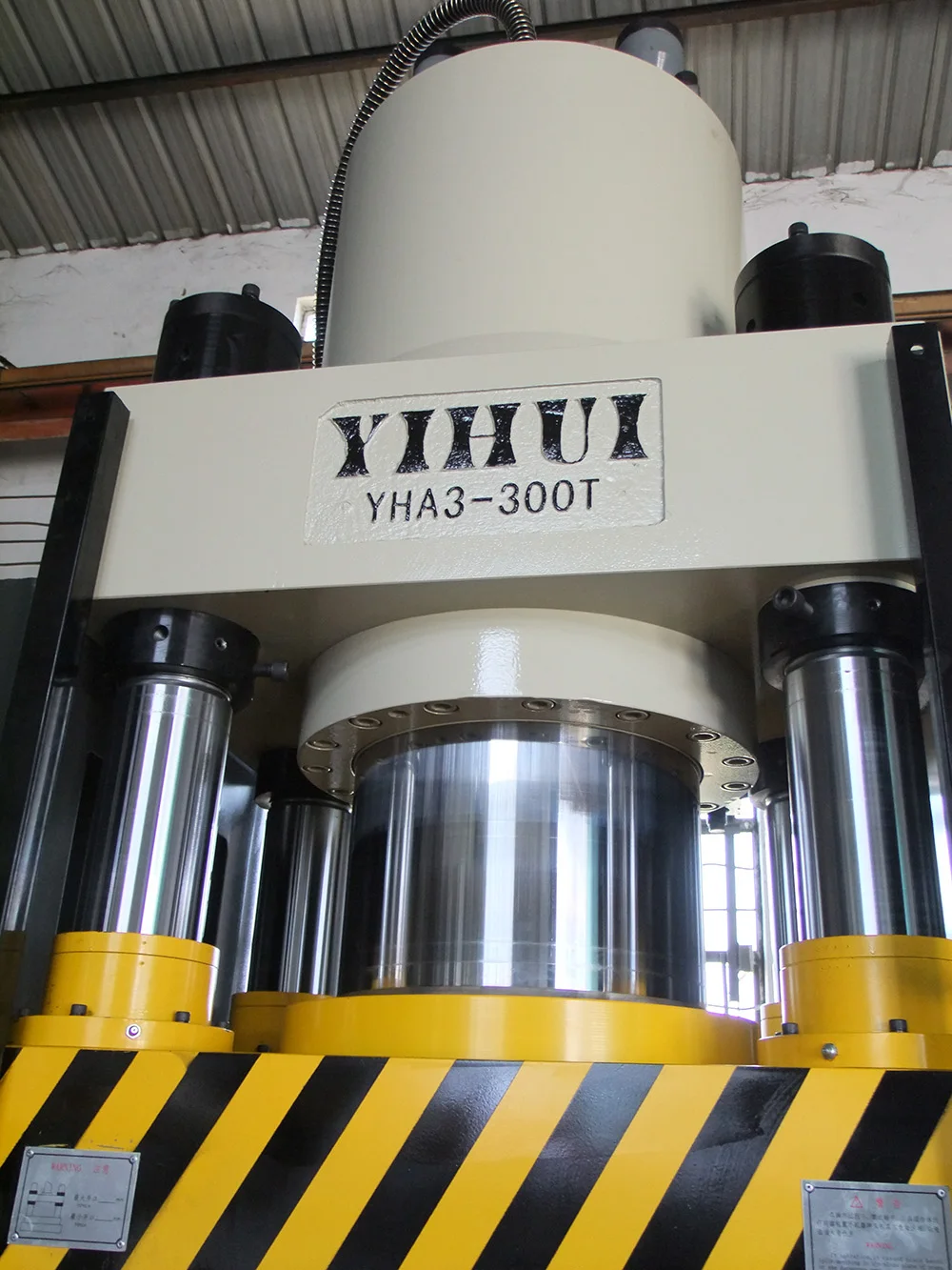 Aluminum Impact Extrusion Metal Stamping 500 Ton Hydraulic Cold Forging ...