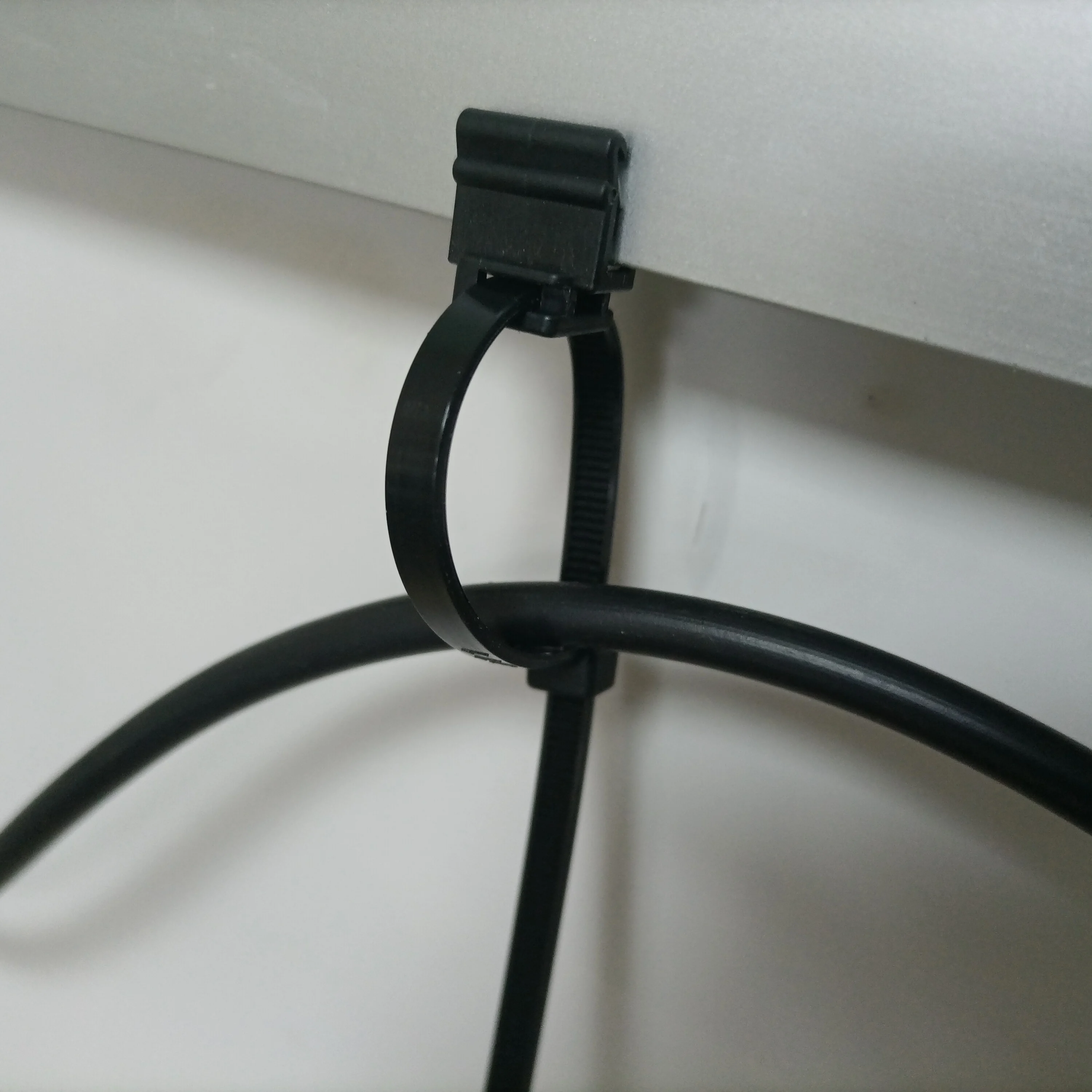 100 Pcs Edge Clips Cable Ties - Self-Locking Nylon Zip Ties