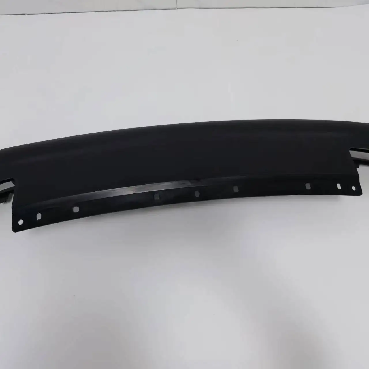 Grille for Mercedes-Benz CLS W219 (2006-2016) in Black & Silver - High ...