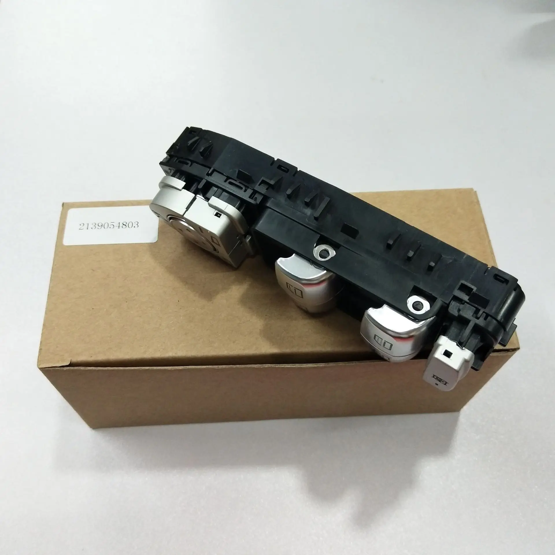 奔驰w213e300 2139054803汽车玻璃窗电动升降开关左前 - Buy 电动车窗升降开关,座椅升降器,玻璃升降器 Product ...