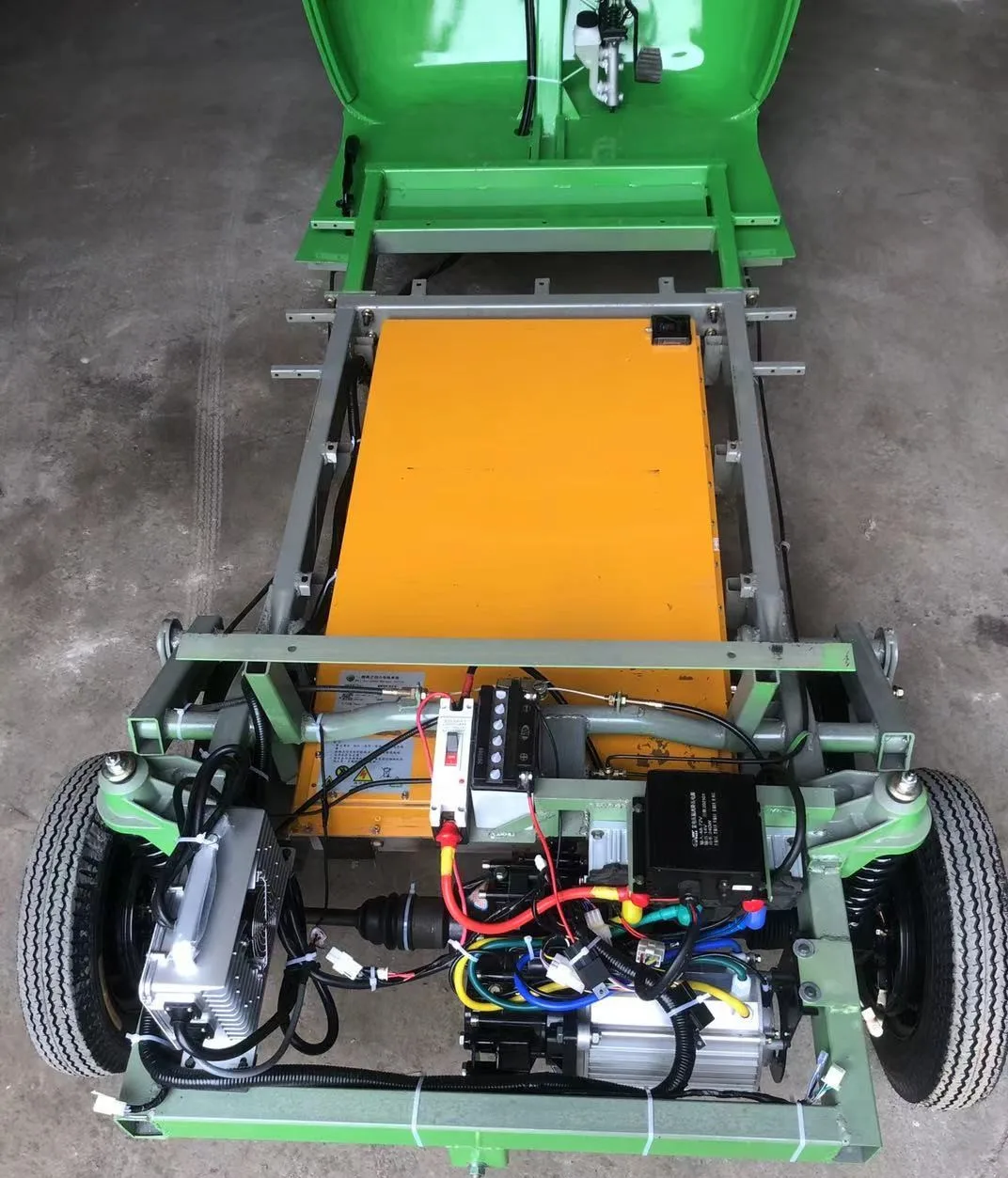 5kw Electric Bajaj Chassis(with Battery) Tuktuk - 60V, 5000w
