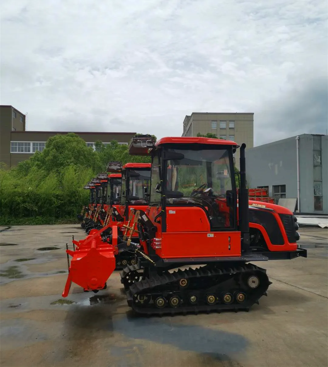 Small Farm Tractors with Rubber Tracks - High Productivity