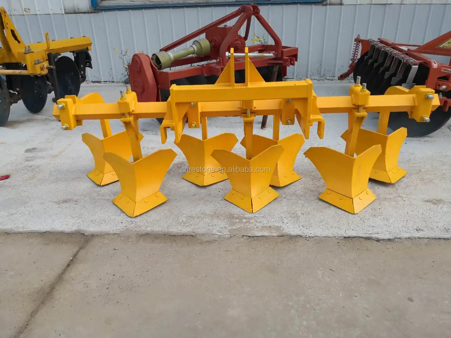 Farm Furrowing and Ridging Machinery - RTM-3 Ridger Plough
