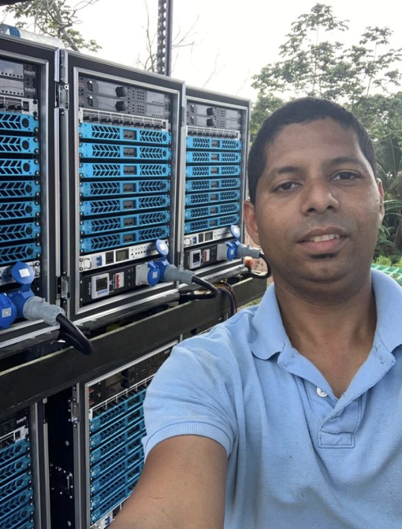 CVR Power Amplifier D-2004 - Big Power Sound System DSP Amplifiers