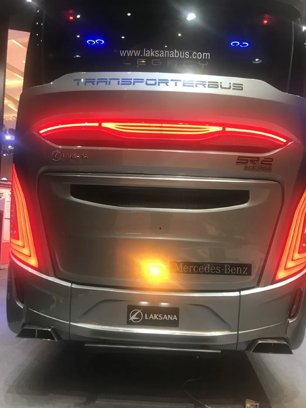 Bus Rear Auto Lamp - Tail Lights with LED HC-B-2690