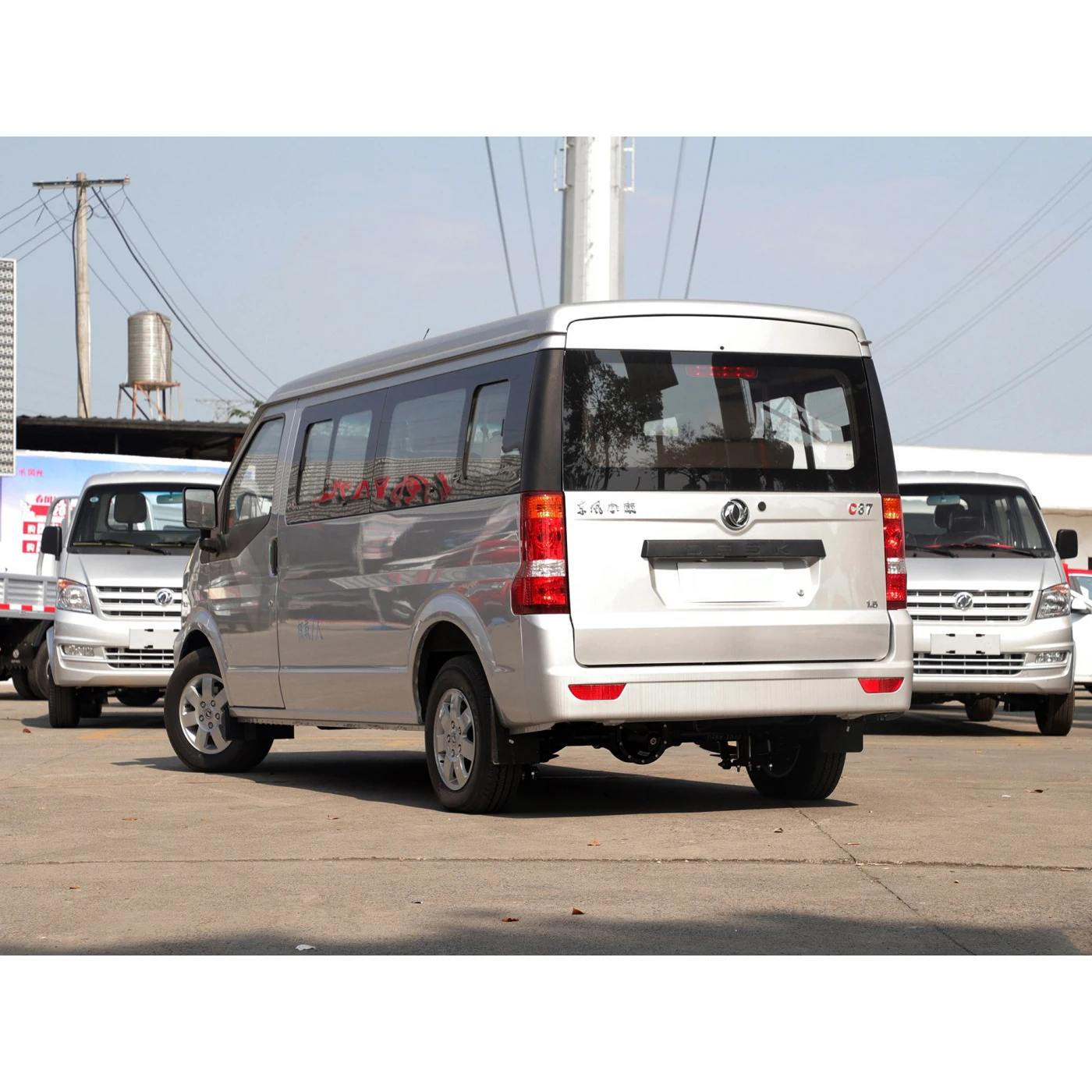 Dongfeng Mini Bus 8 Seat Gasoline C37 - Stability & Comfort