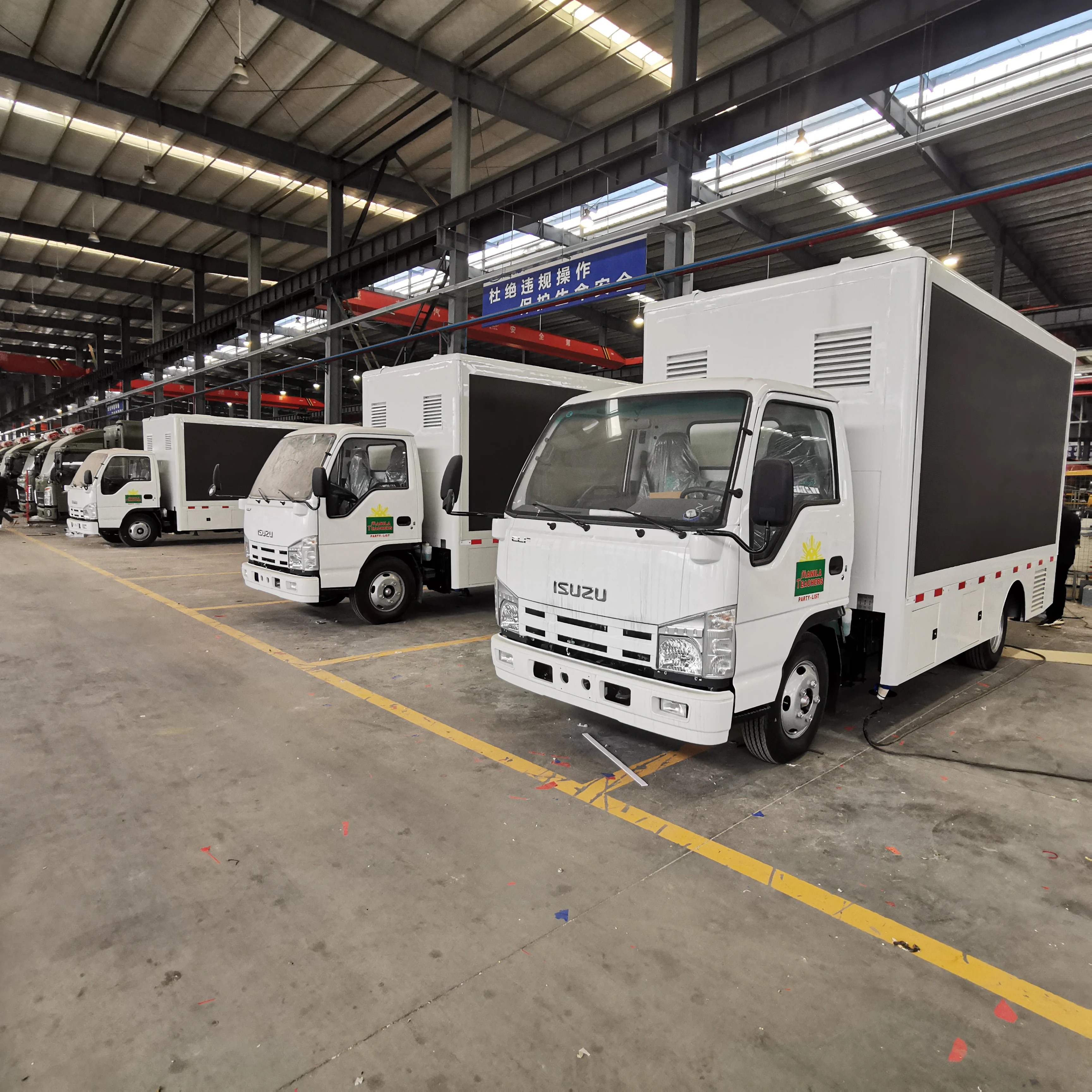 International Durastar Box Truck - LED Display Advertising