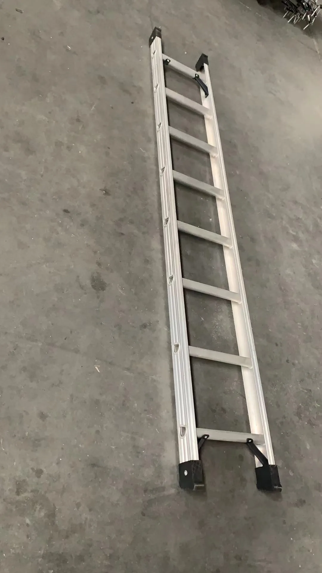 Aluminium Straight Ladder With Steps Brace For Building - Buy Aluminum ...