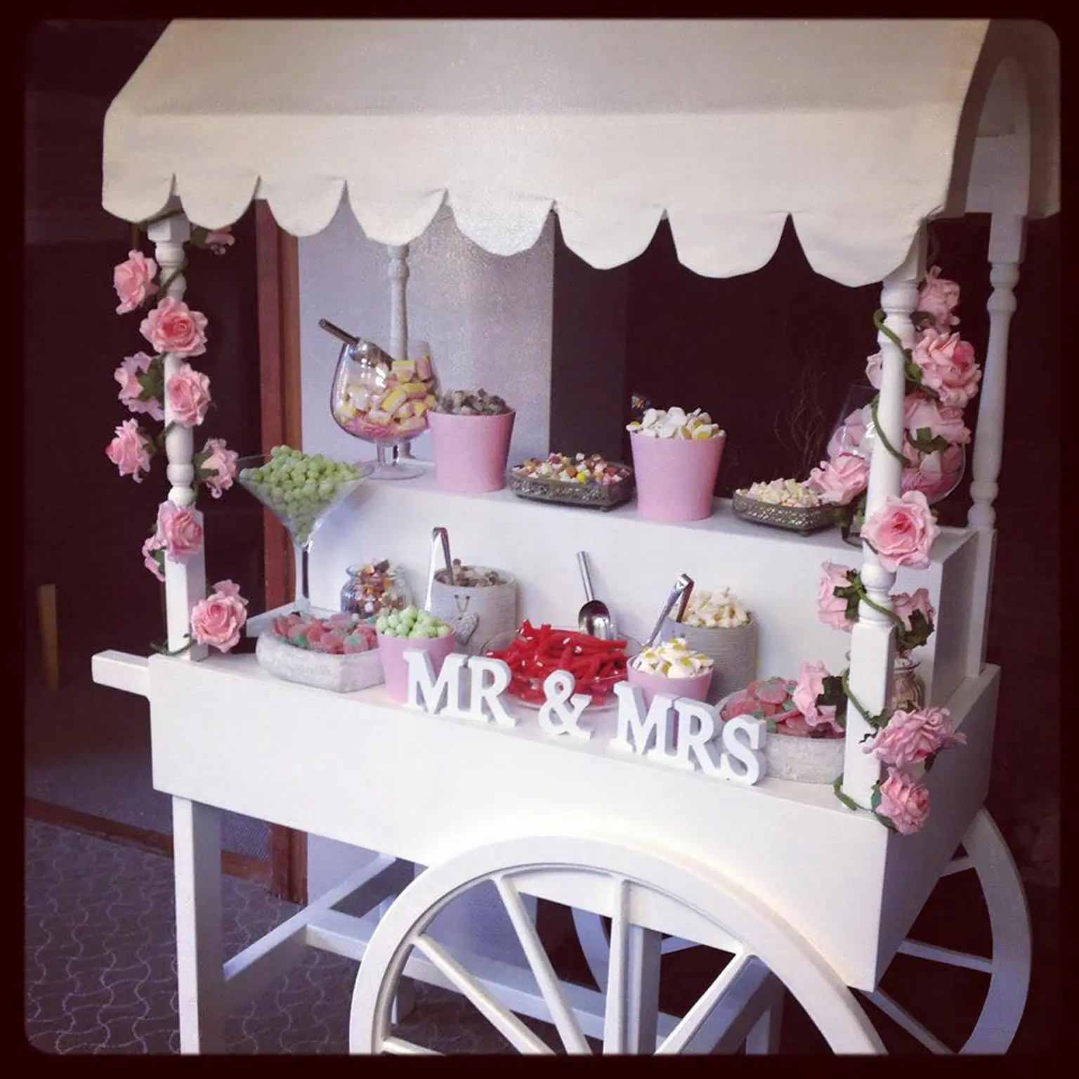 Wedding White Wooden Candy Carts Display Carton Floss Candy Candy Cart ...
