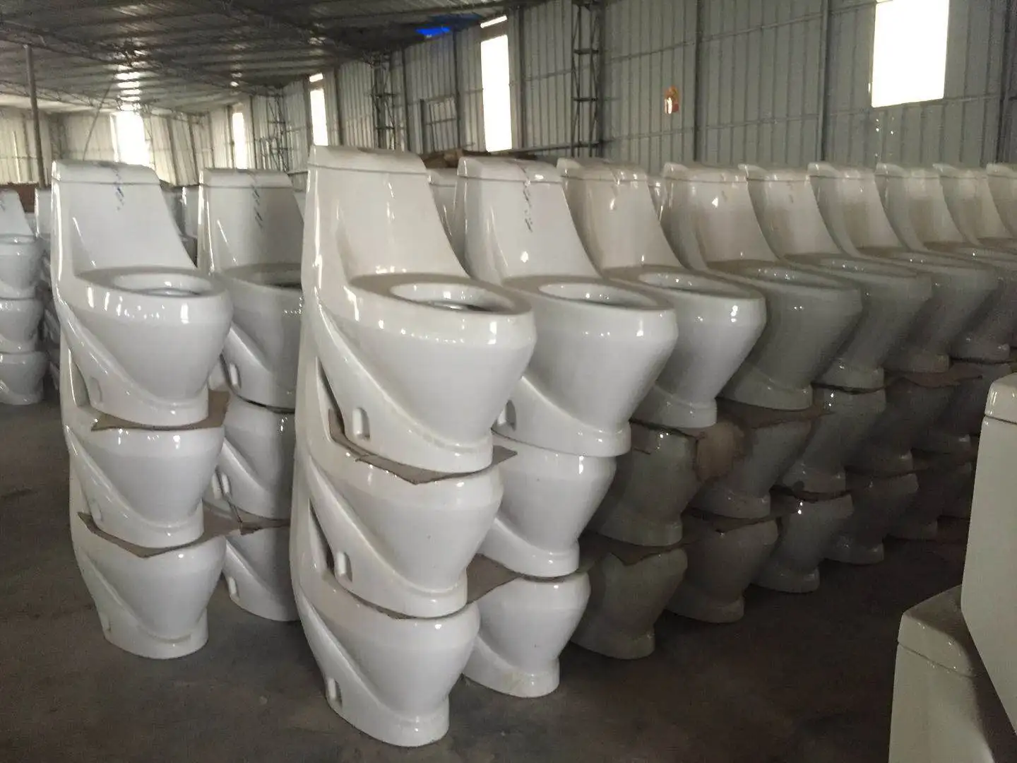 Perlengkapan Sanitasi Emas Modern Wc,Satu Buah Toilet Sepuhan Emas ...