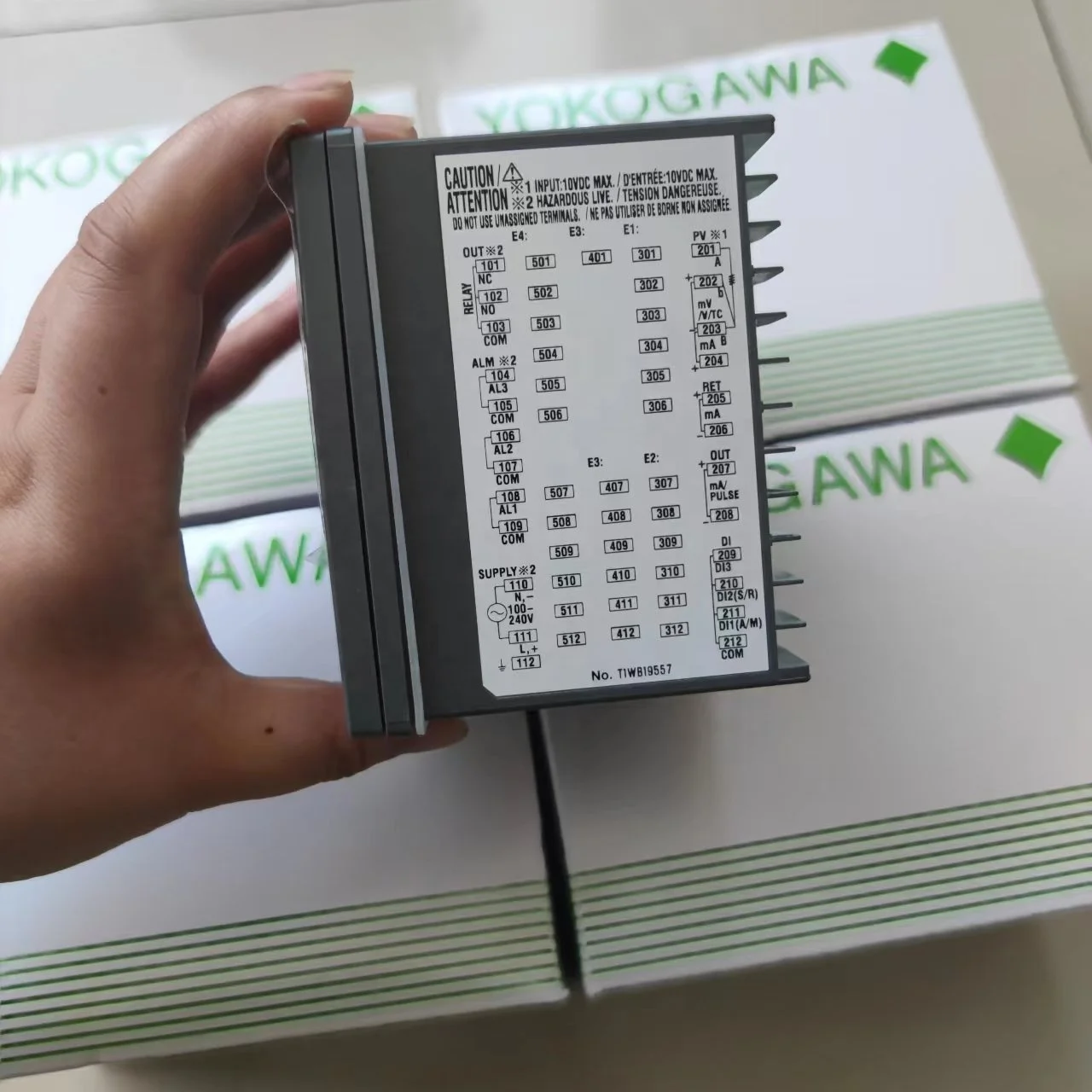 Yokogawa Temperature Controller Up 35a-nnn-11-un - Buy Up35a/up32a | Yokogawa,Ut35a-000-11-00 ...